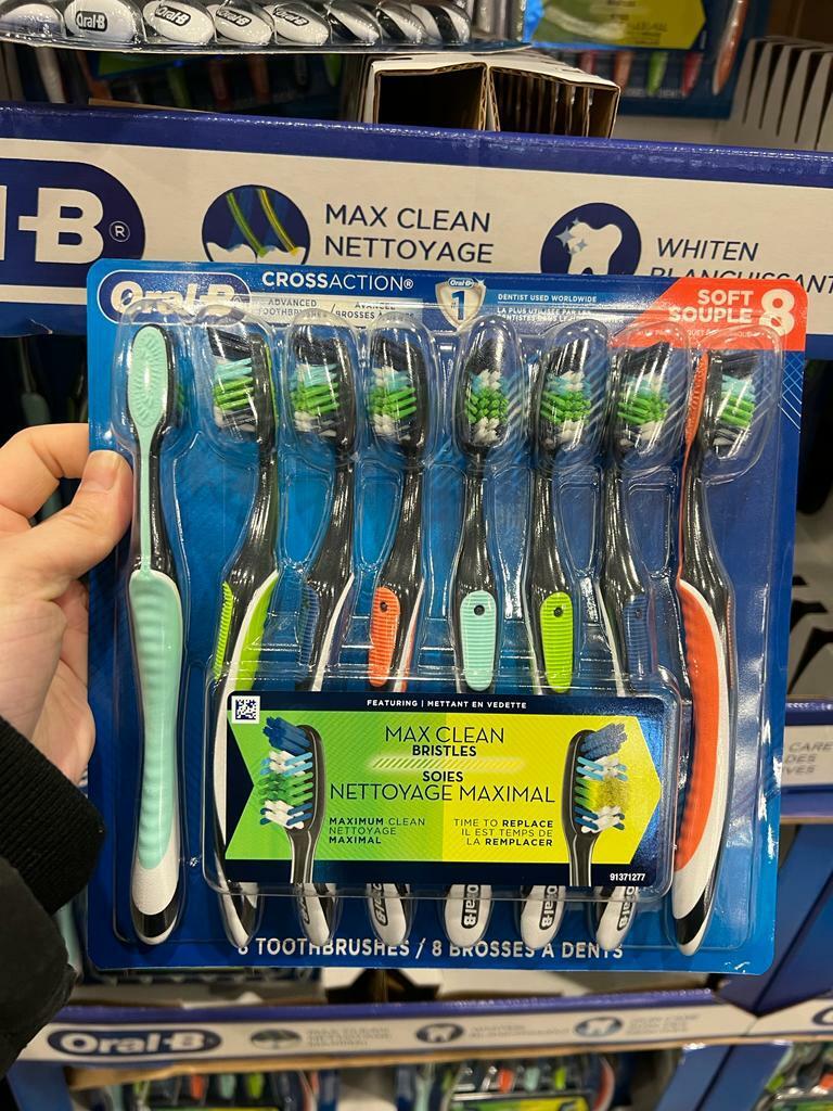 Oral B Max Clean 牙刷 (8枝裝) 不挑色