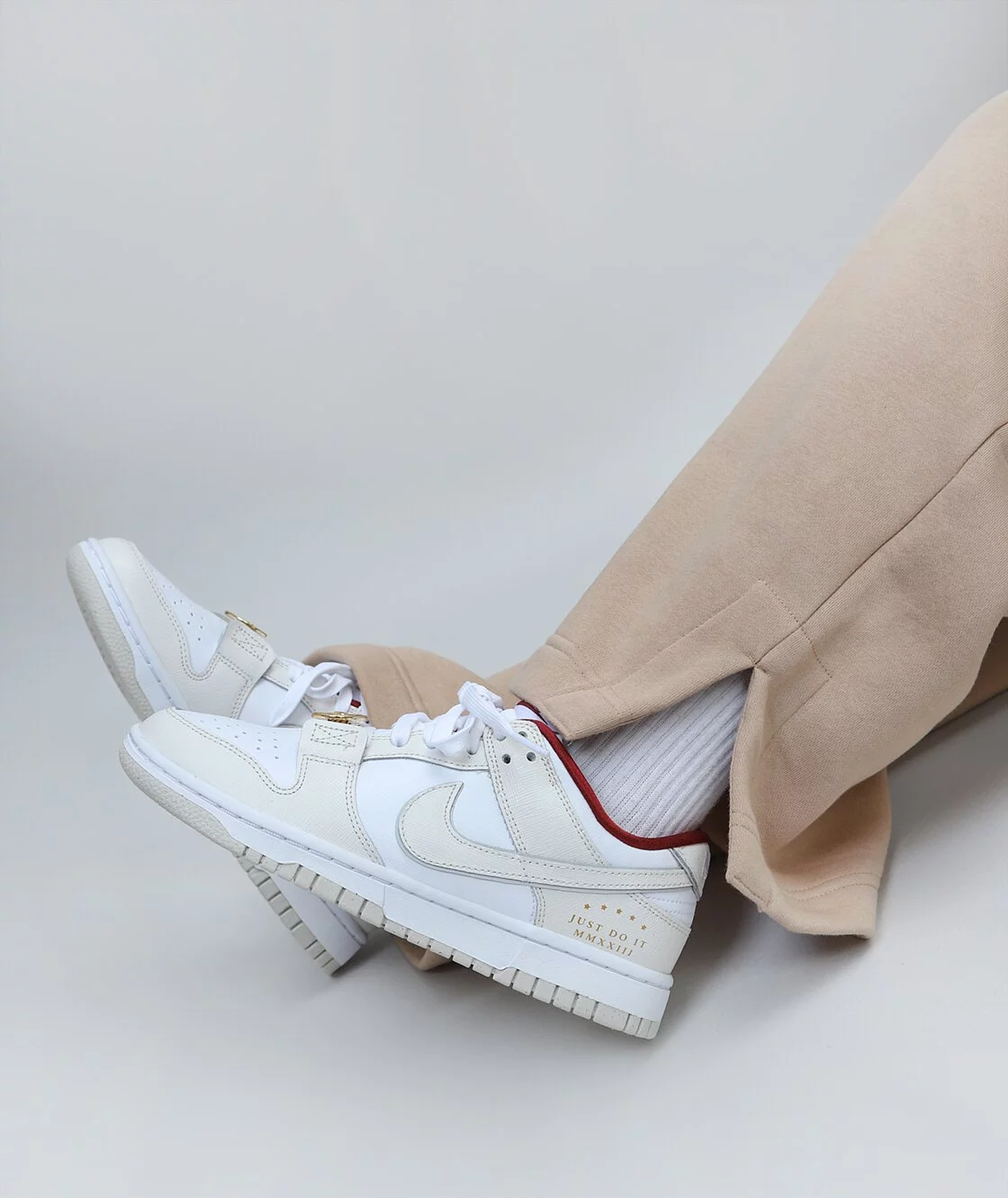 Nike Dunk Low SW - Roman script