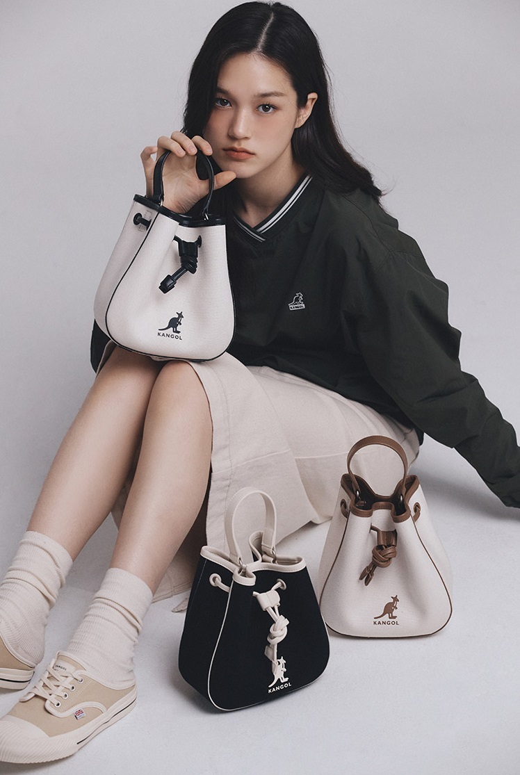 KANGOL DUO CANVAS BUCKET BAG