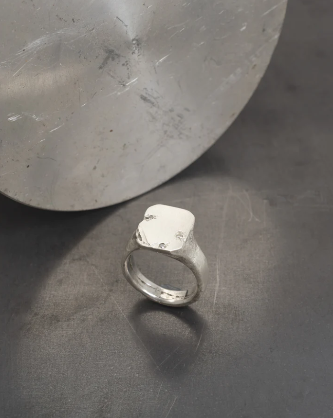 FRIGIT-DIAMOND-SIGNET-RING