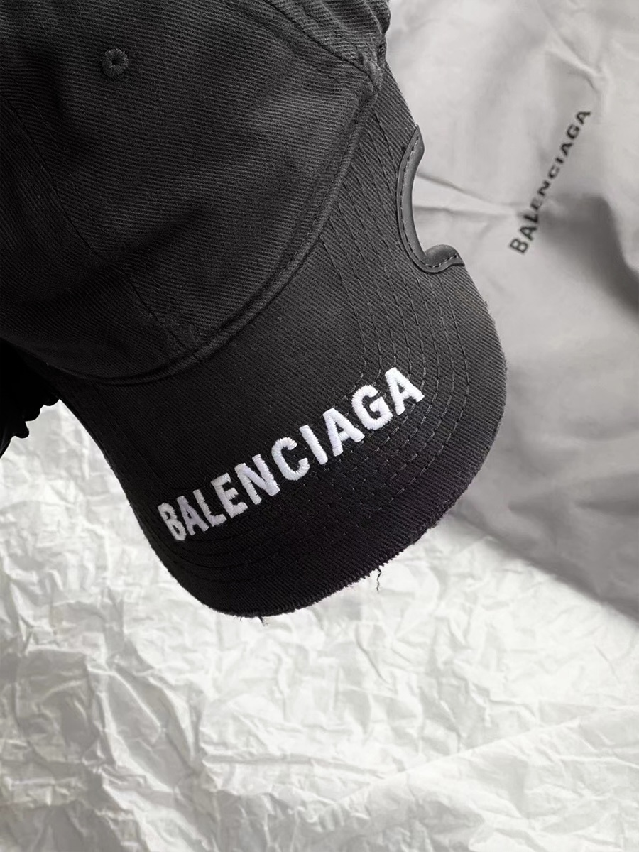 BALENCIAGA Notch Logo Visor Cap