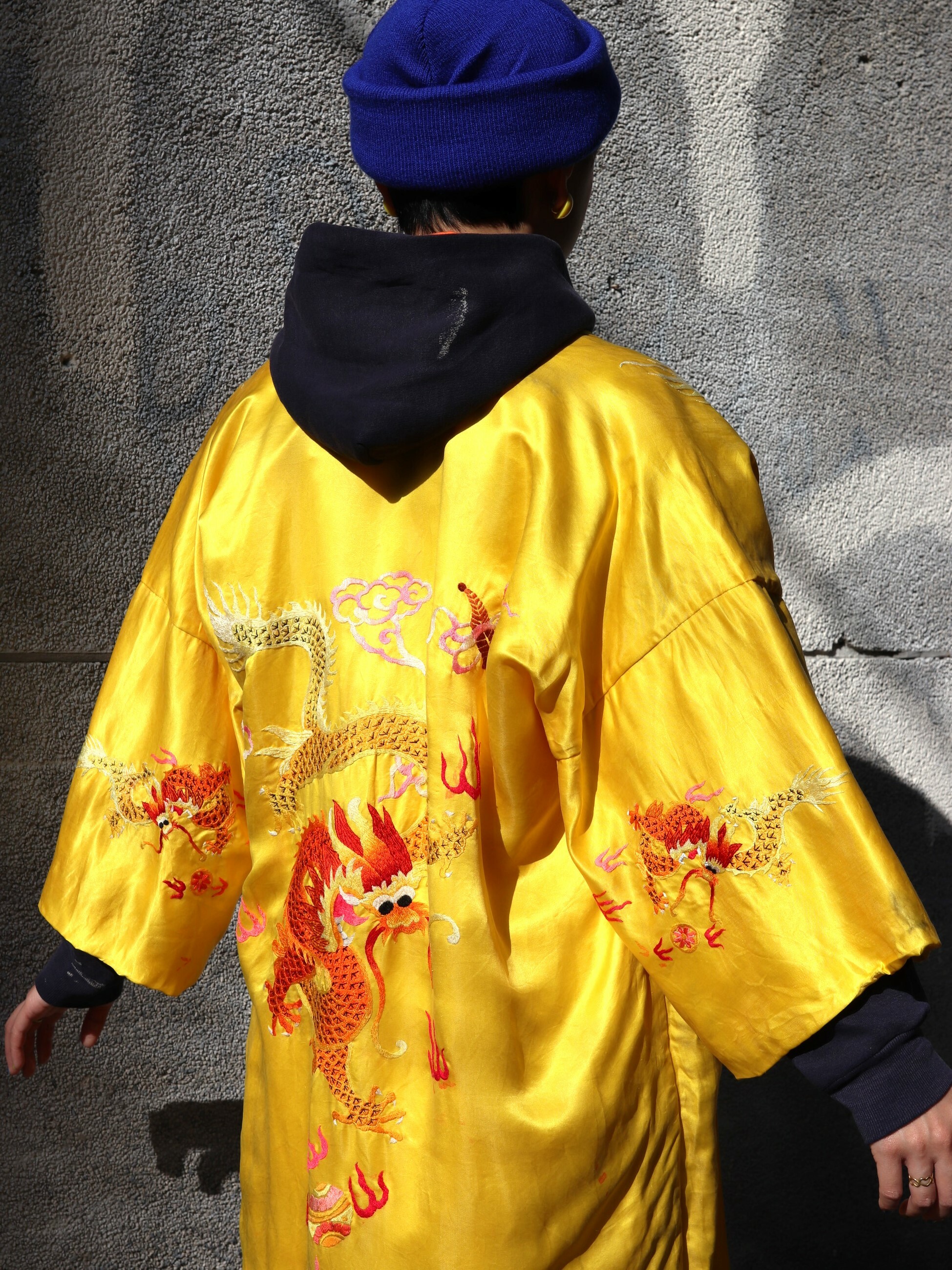 Hand Embroidered Robe / 手工刺繡 緞面 長袍