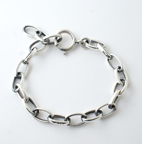 SIMPLE CHAIN BRACELET