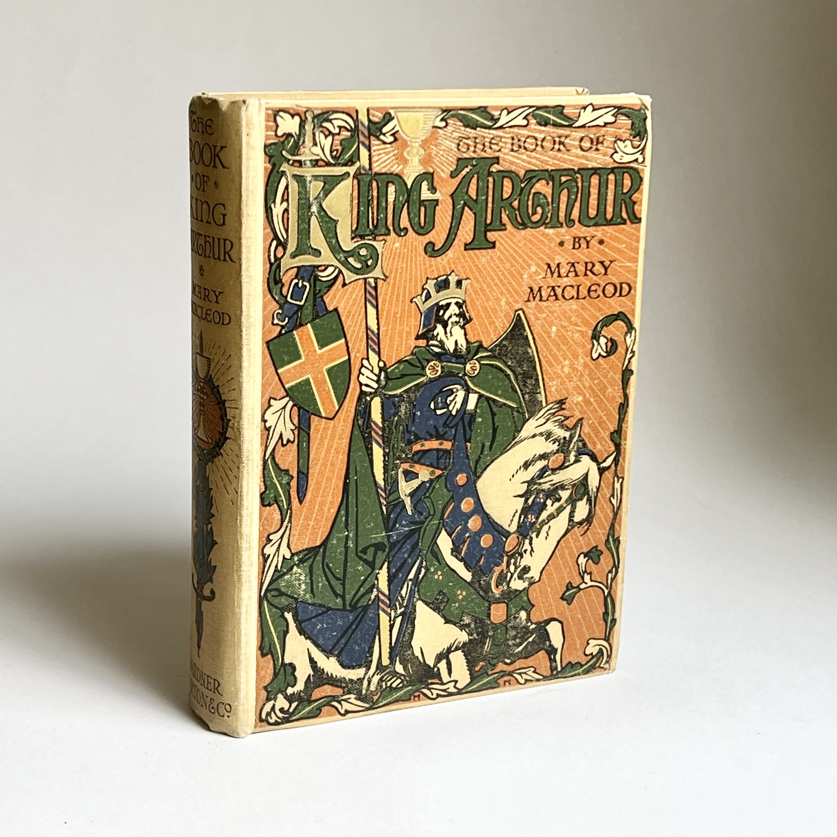 古董書O The Book of King Arthur