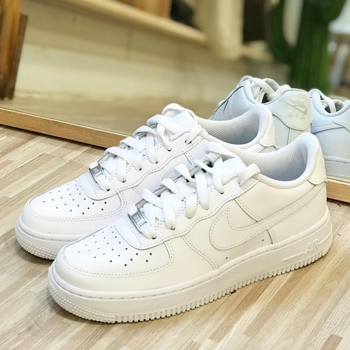 Nike Air Force 1 全白