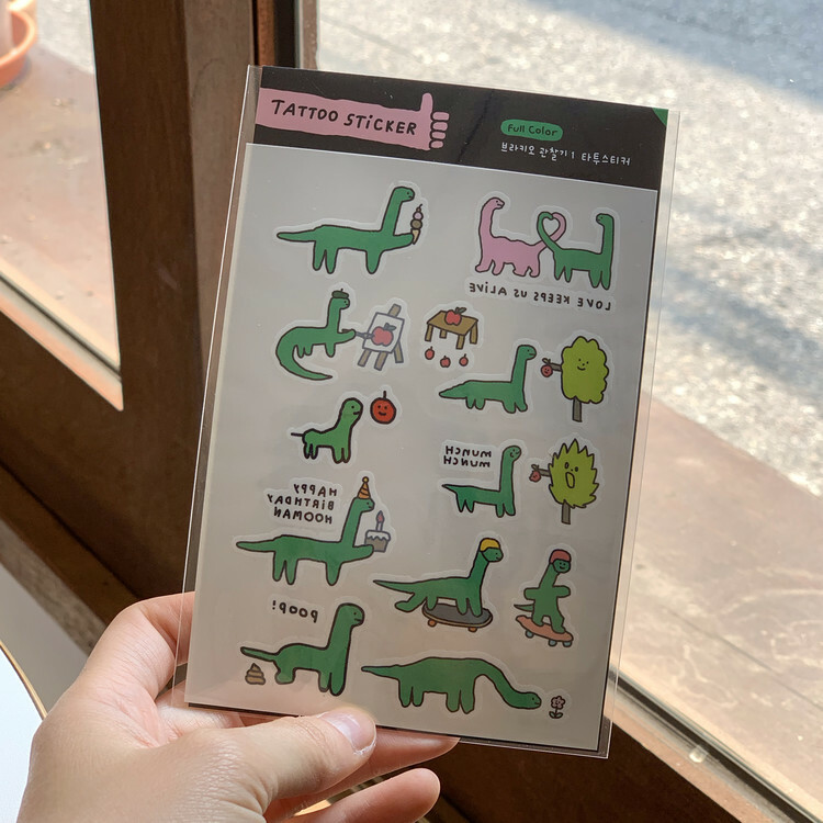 JOGUMAN STUDIO Observing Brachio Tattoo Sticker 小恐龍紋身貼紙