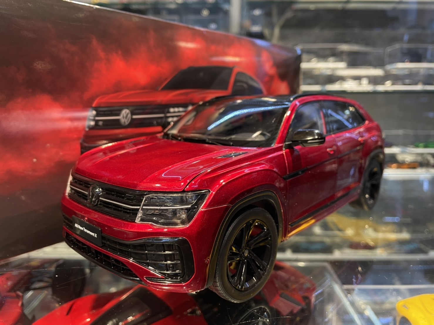 VW Teramont X 2022 Red 1/18