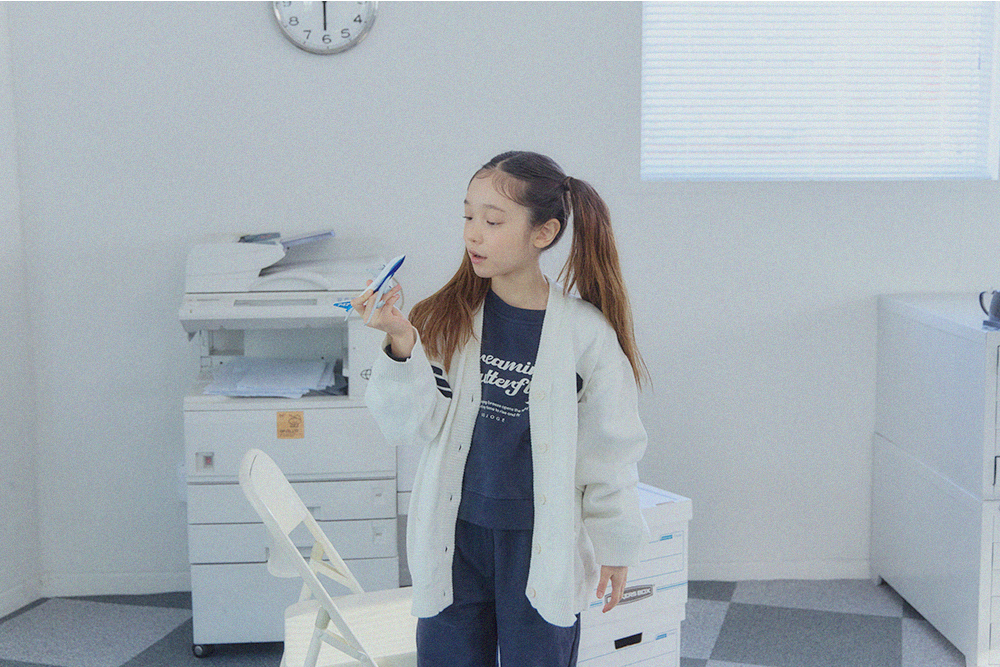 韓國 BOJOGE 白色LOGO針織外套 Mombabyfun