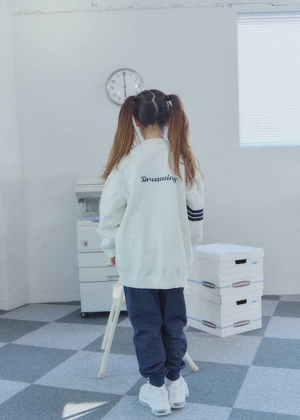 韓國 BOJOGE 白色LOGO針織外套 Mombabyfun