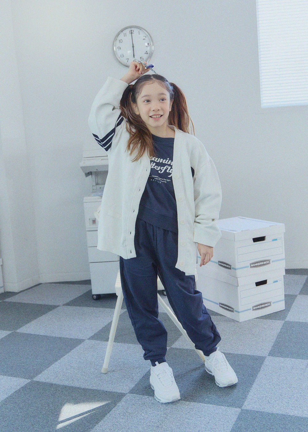 韓國 BOJOGE 白色LOGO針織外套 Mombabyfun