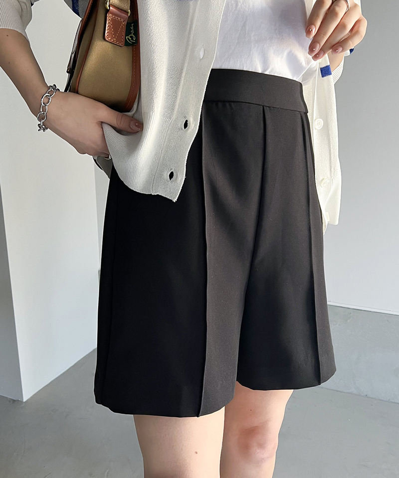 Jp Classical Elf Pin Tuck Shorts