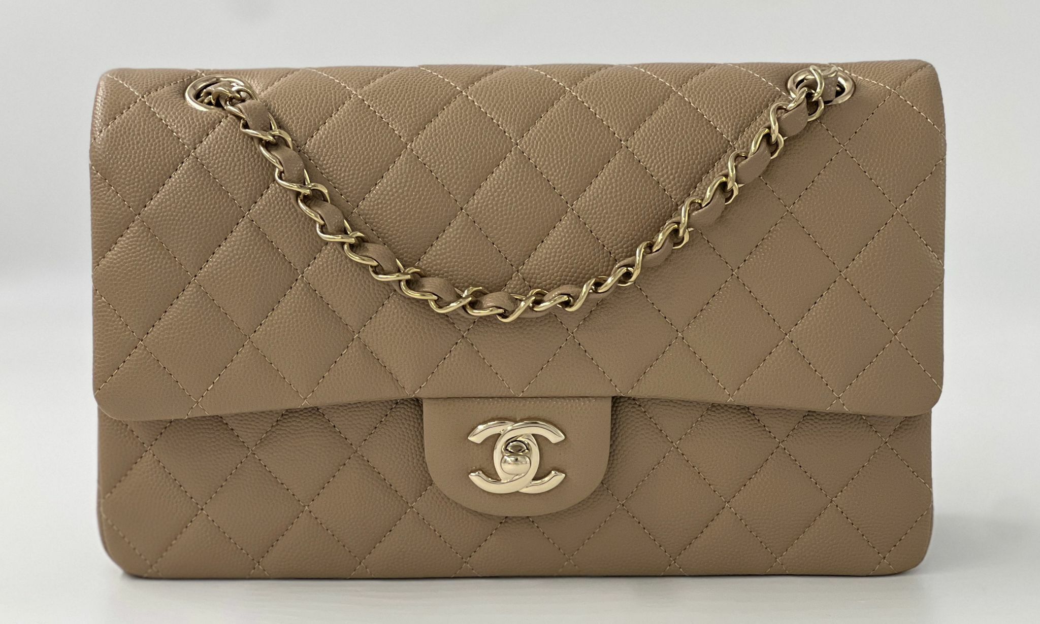 (近全新）CHANEL CLASSIC FLAP 25CM