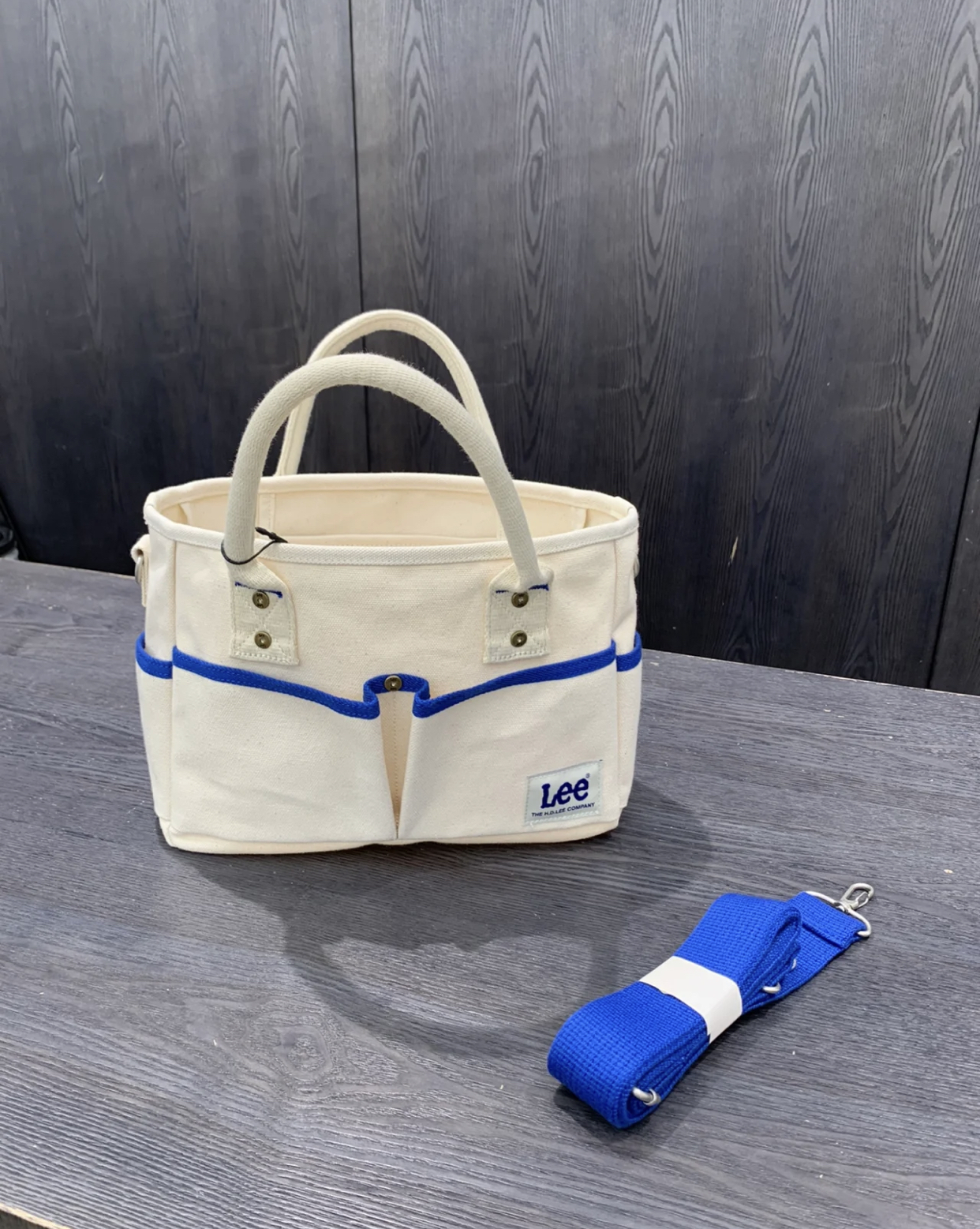LEE SHOULDER BAG