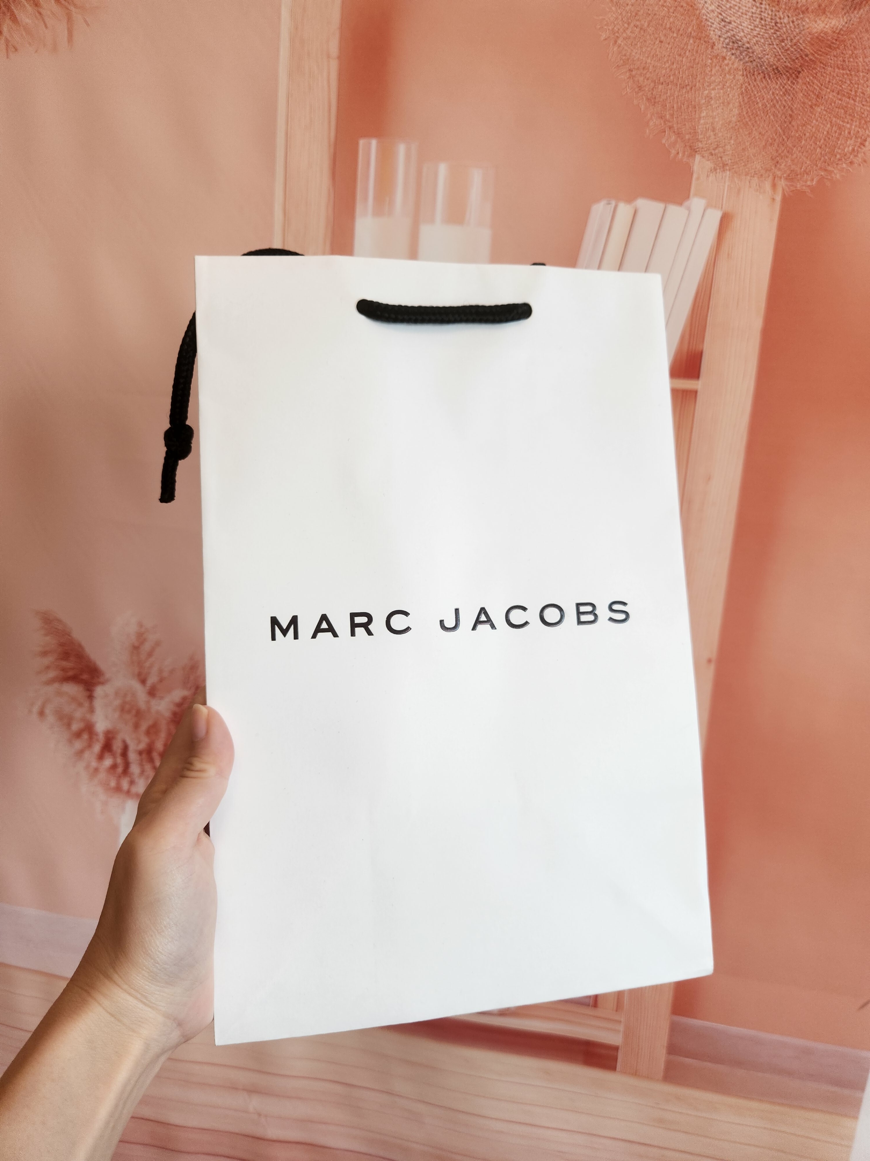Marc Jacobs 紙袋