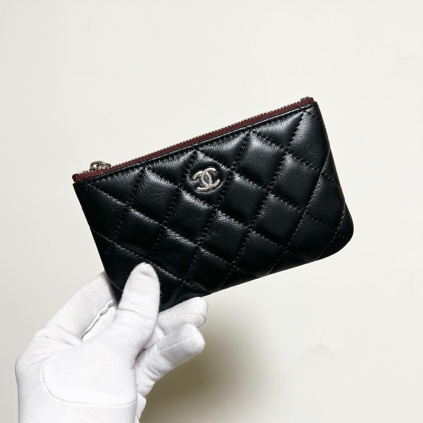 CHANEL Classic 羊皮 Mini Pouch (黑x銀cc)