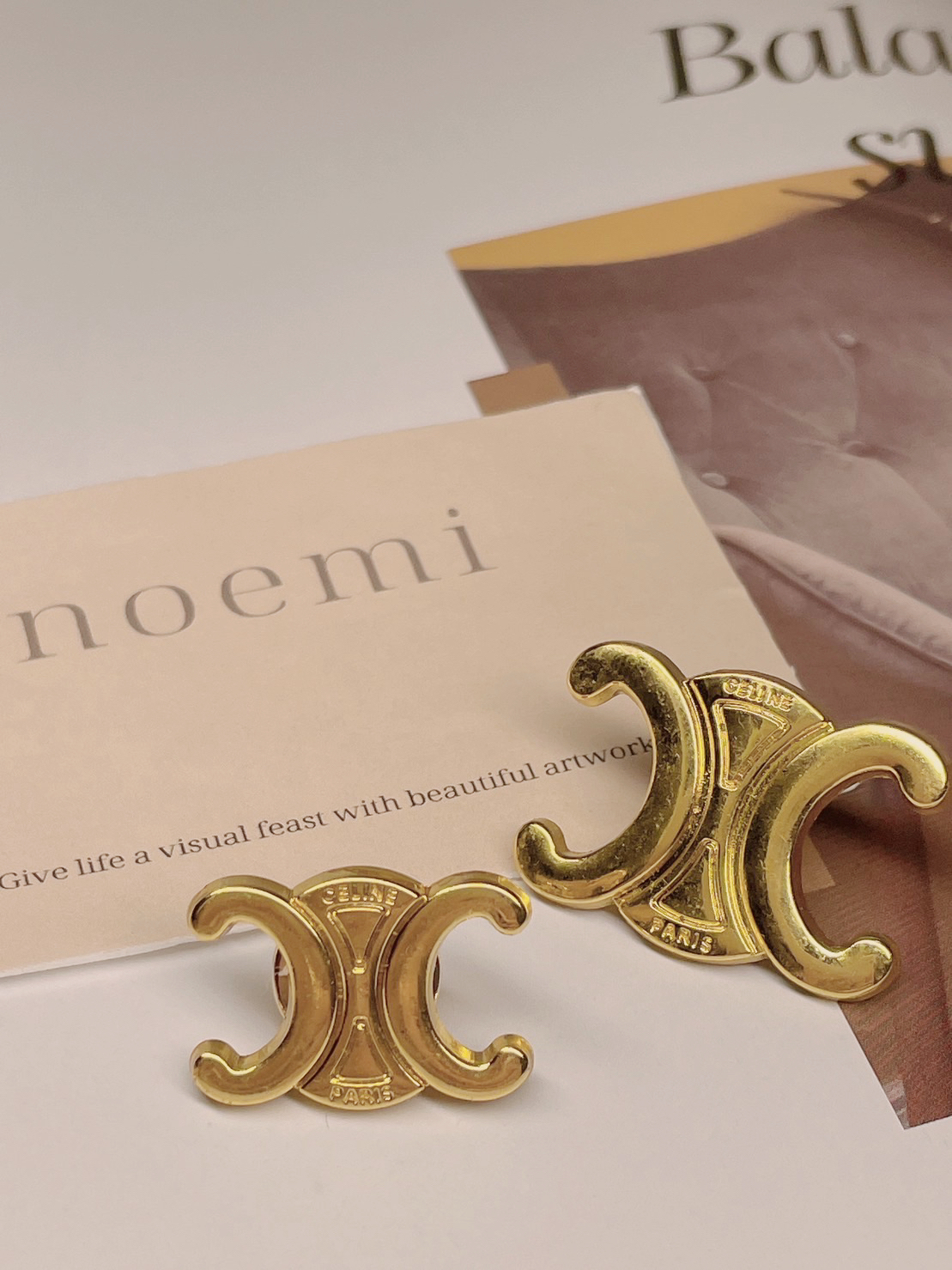 Vintage Celine button logo胸針