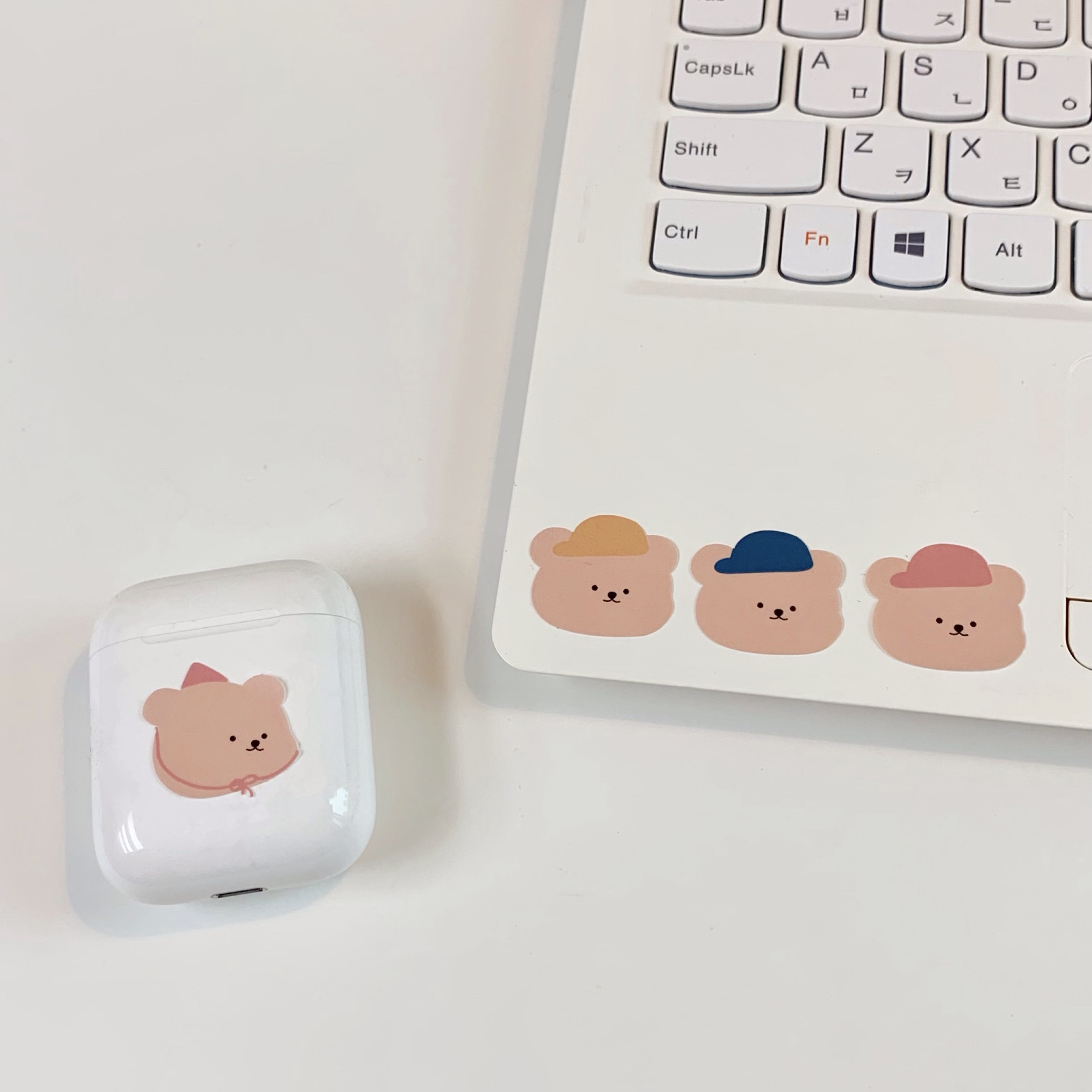 BAMTOREE STORE Hat Bear Die-cut Sticker 帶帽子小熊貼紙