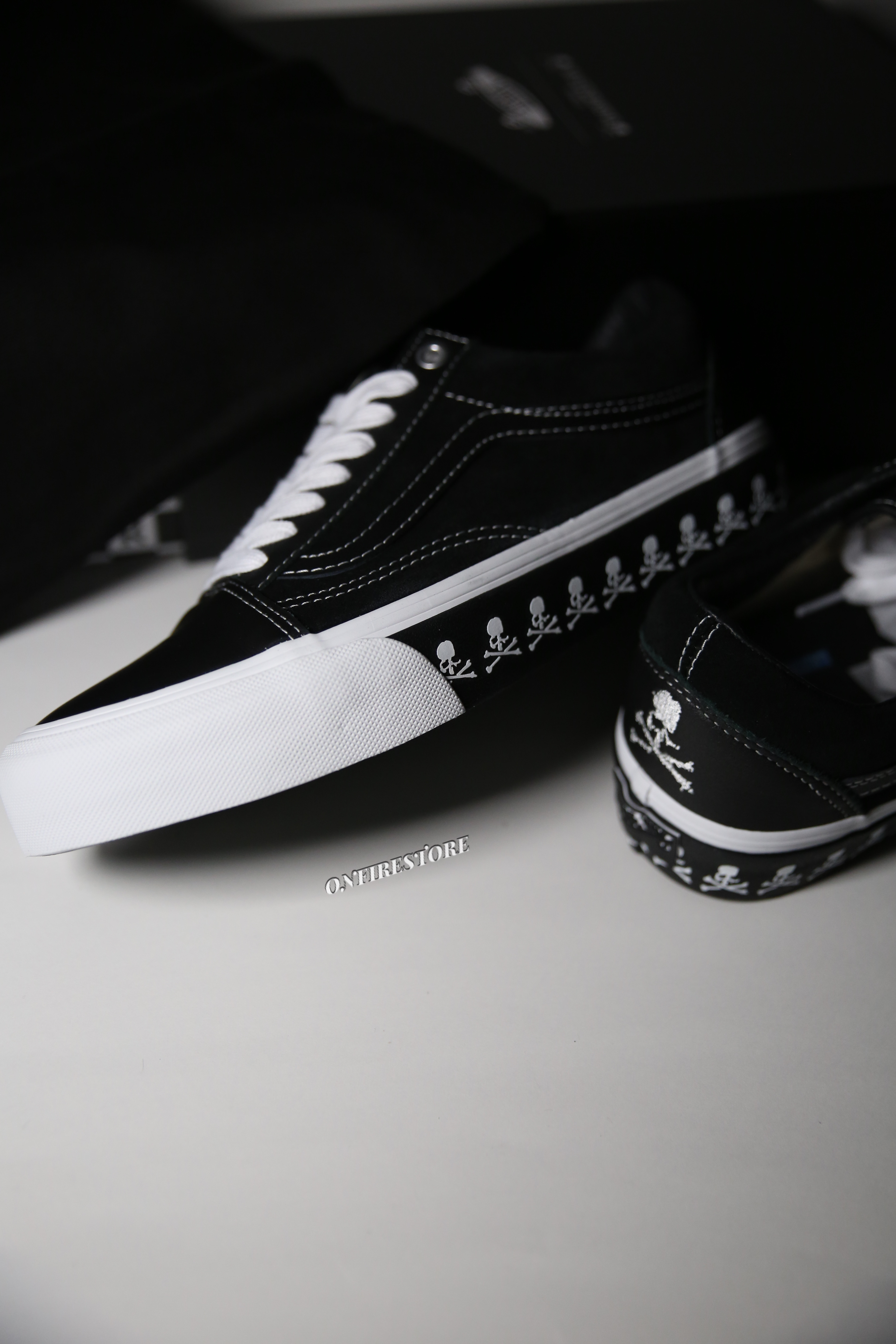 {現貨} VAULT BY VANS X MASTERMIND WORLD OLD SKOOL LX