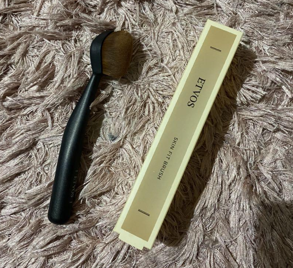 Etvos Skin fit brush 粉底掃