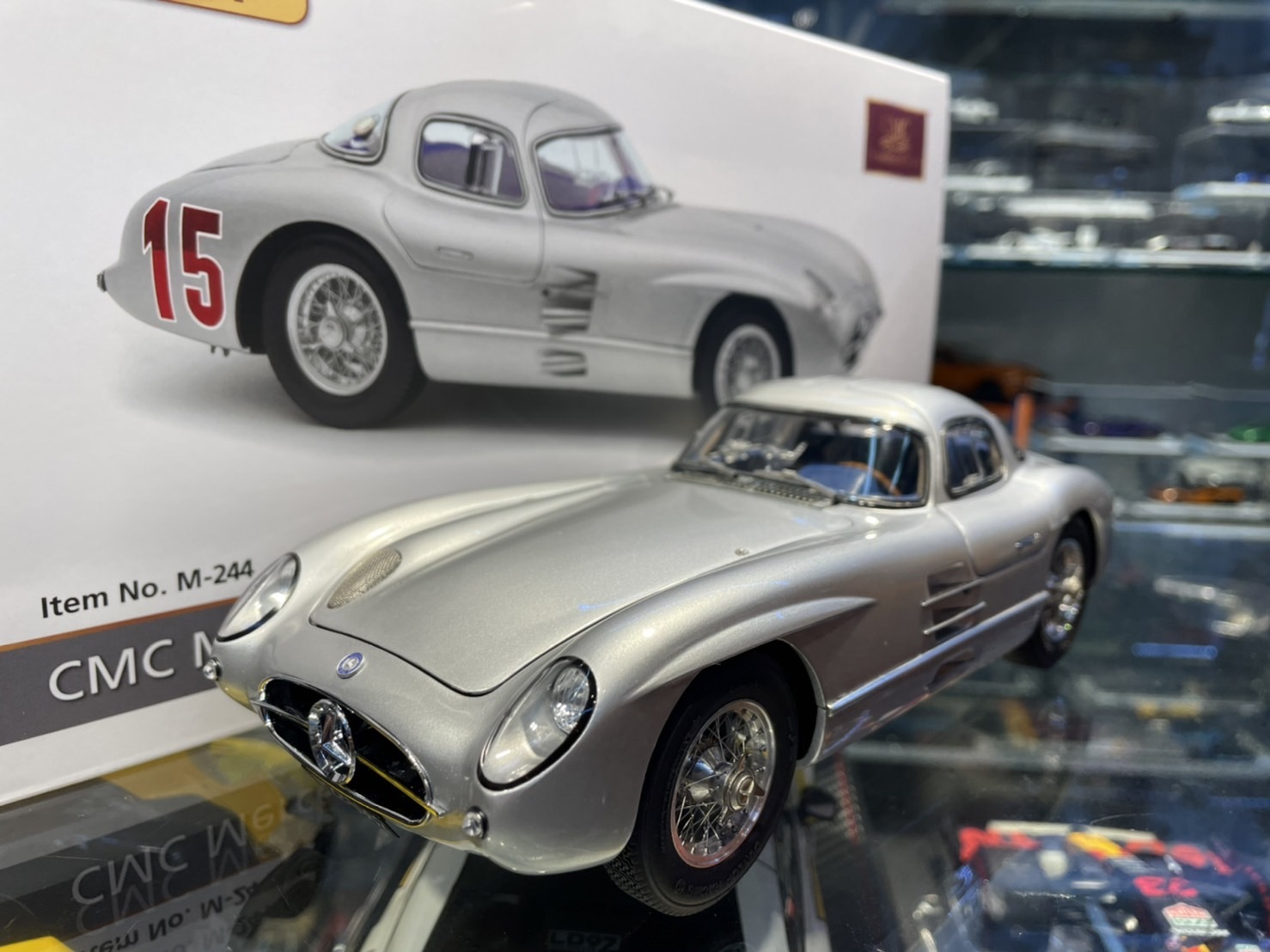CMC M-244 Mercedes-Benz 300 SLR Coupé #15 1/18