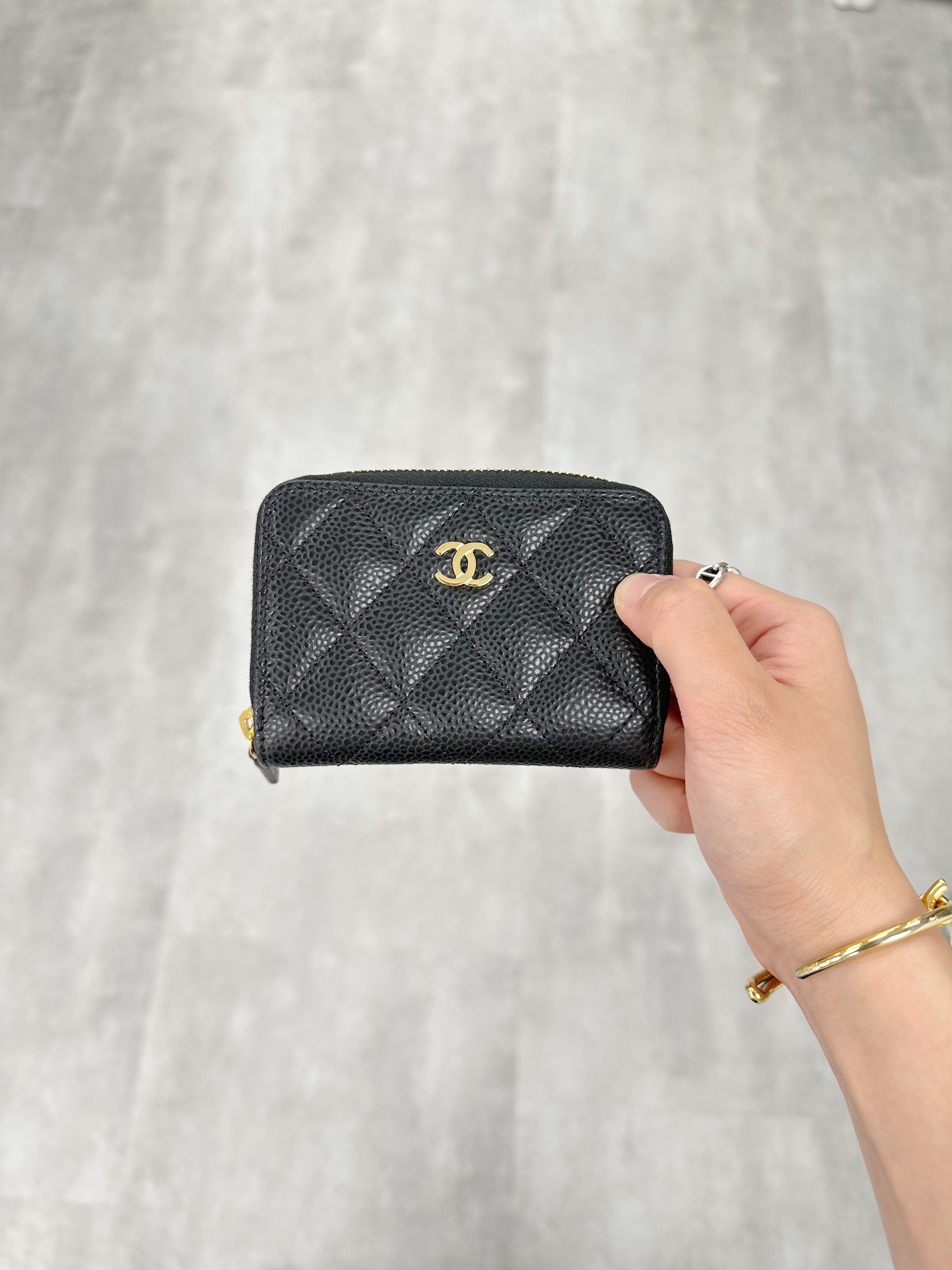 Chanel Classic Zipped Card Holder