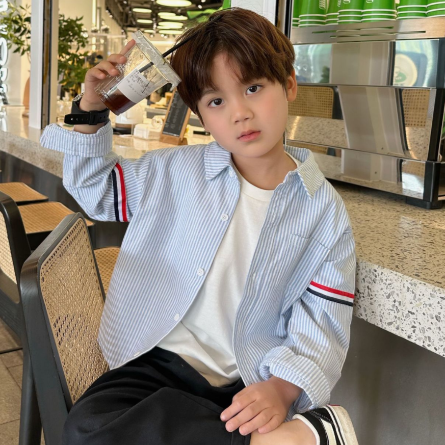 SP-6387 撞色條紋字母貼標翻領襯衫