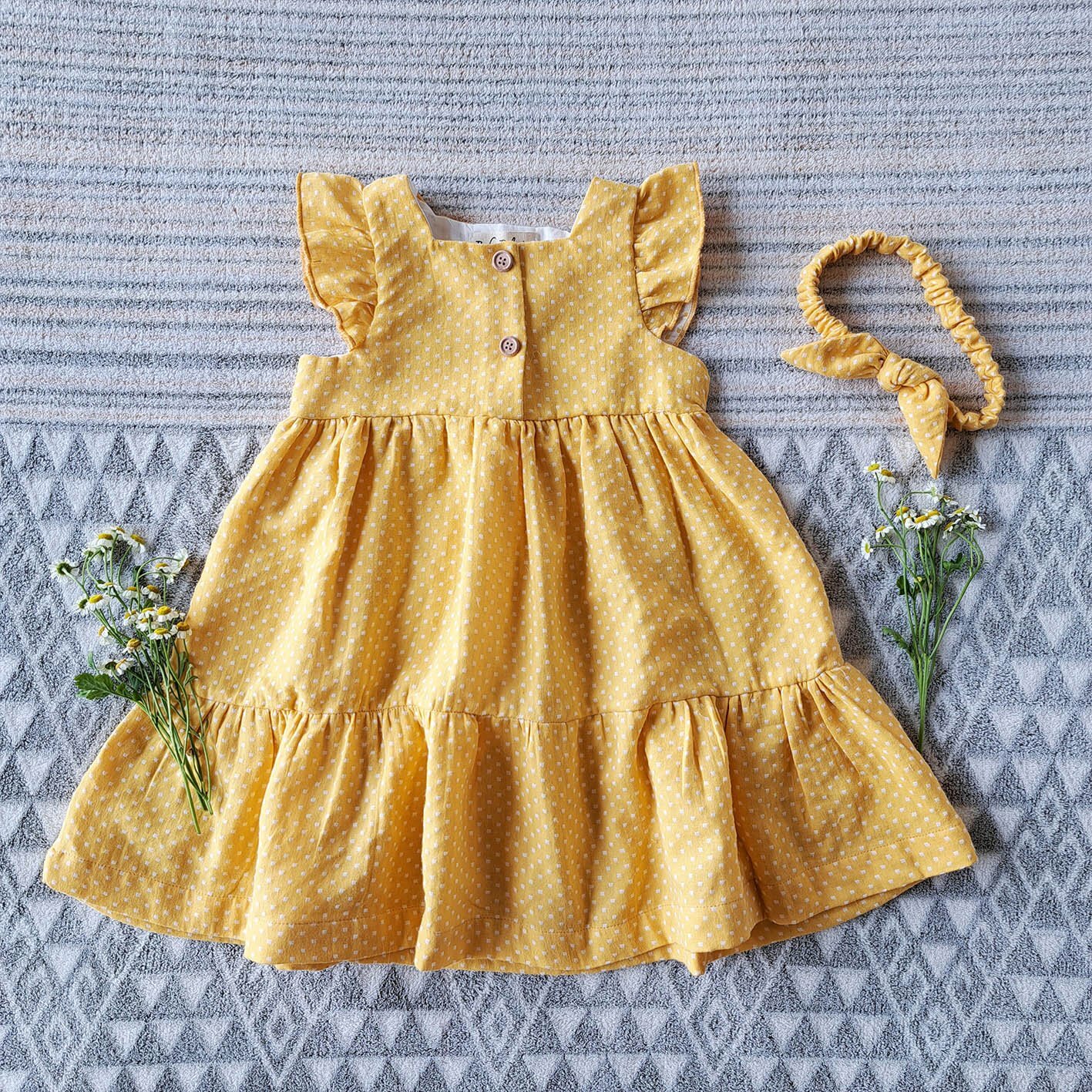 H160YW_SS23_O🟡YELLOW DOTS FLUTTER SLEEVES BUTTONS FRONT DRESS(Hey Pilgrim)