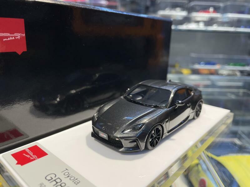 MakeUp EM659F Toyota GR86 RZ 2021 灰色 1/43 (樹酯車)