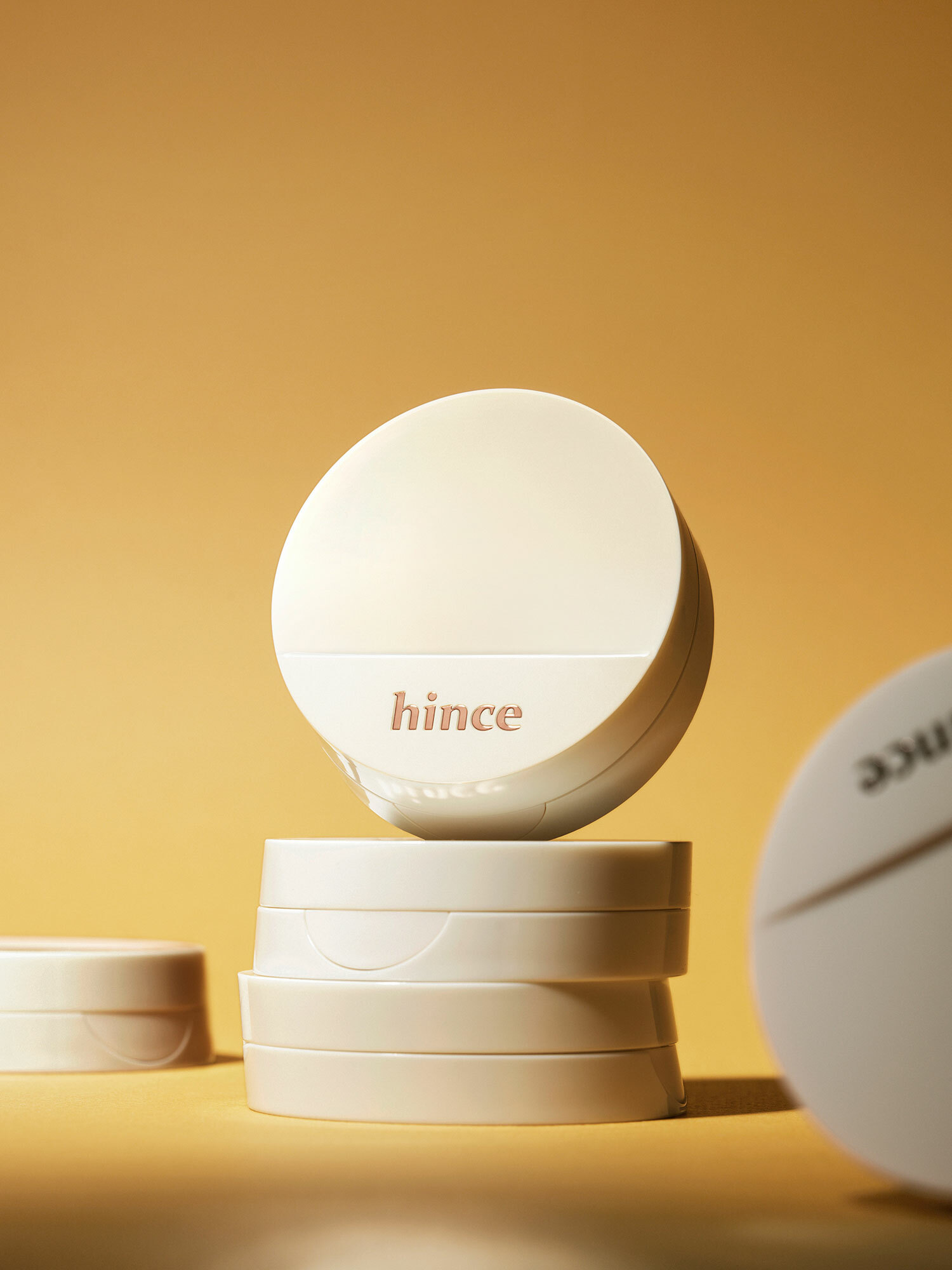 hince Second Skin Glow Cushion