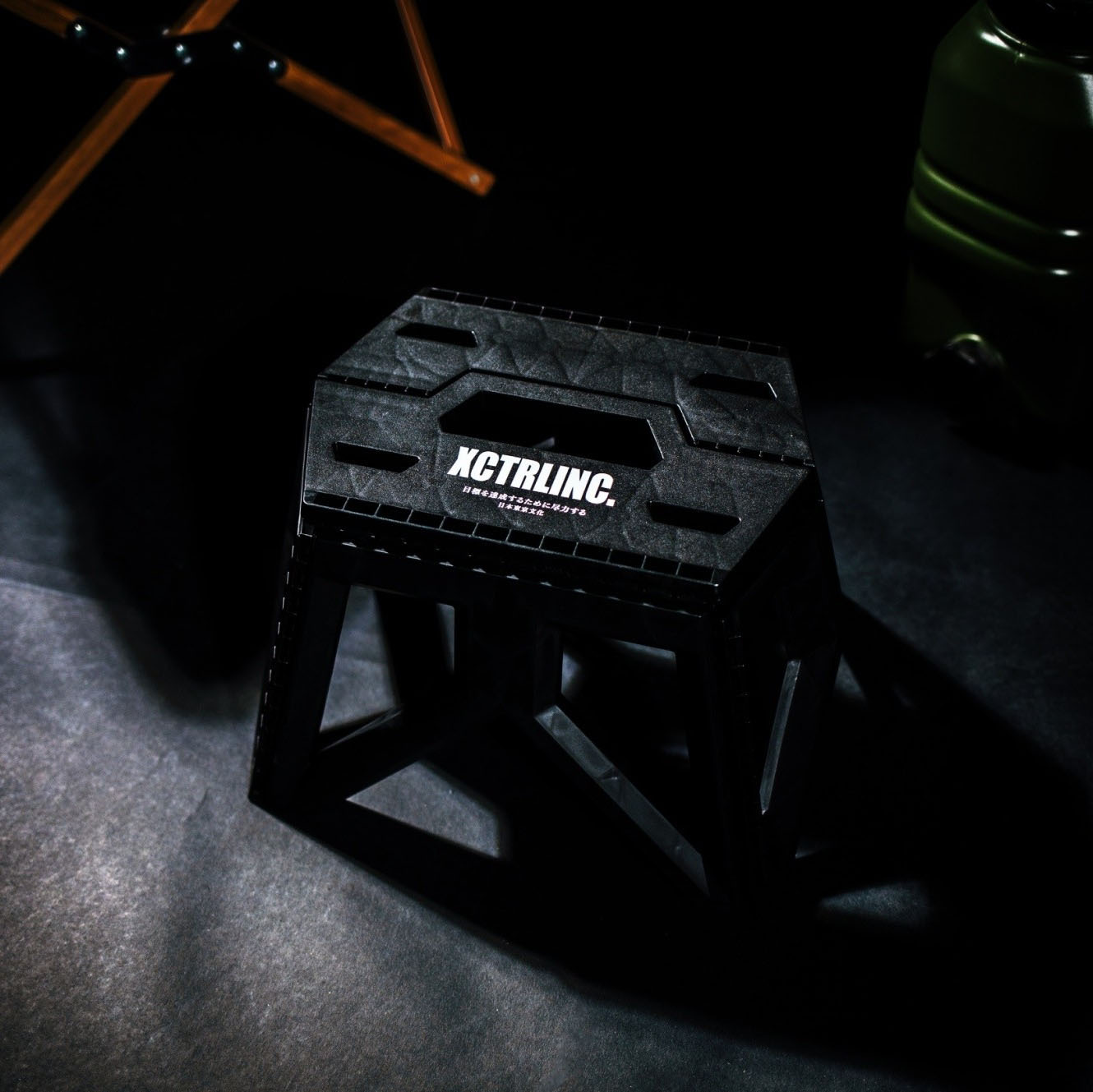 XCTRL LOGO手提折疊凳