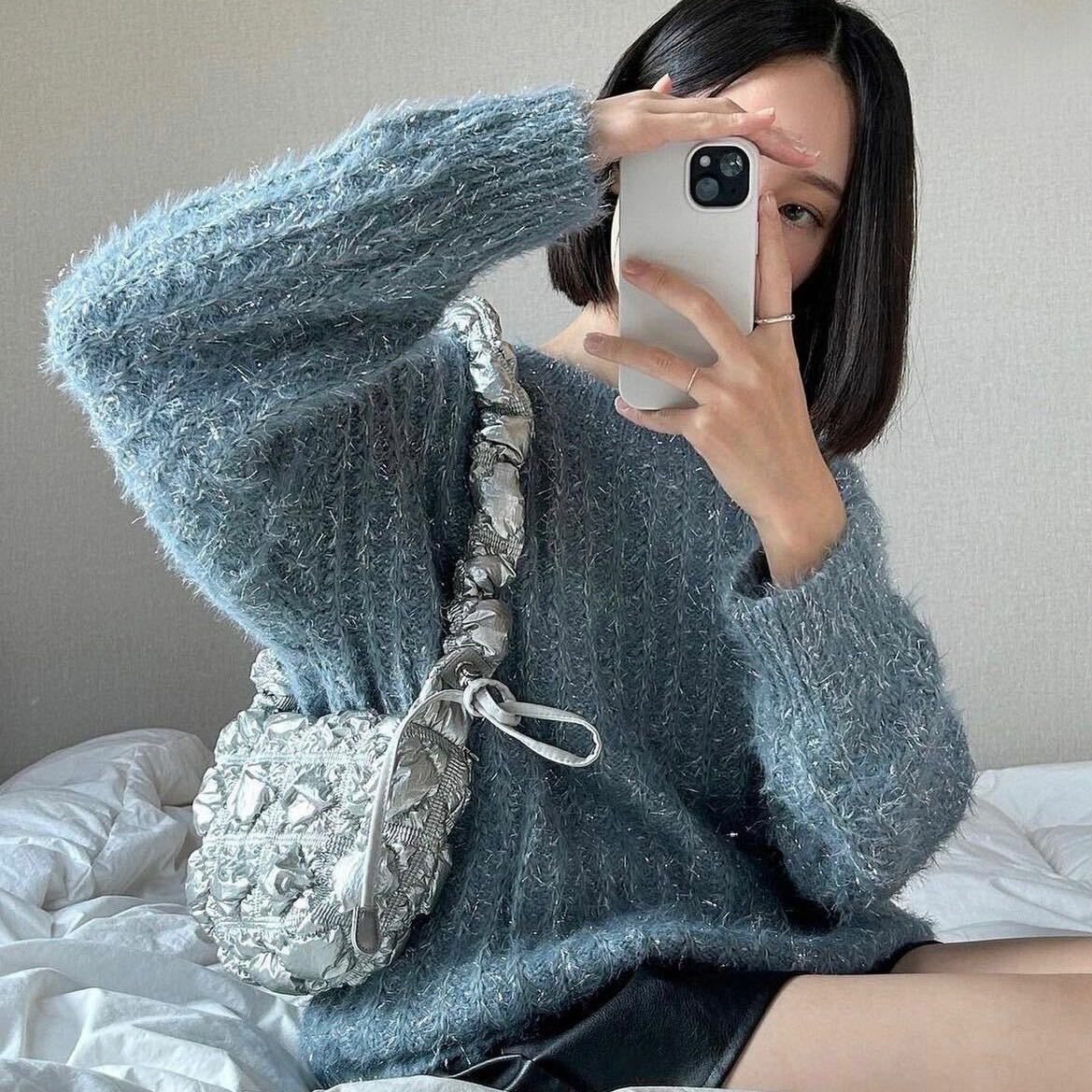 (PRE-ORDER) CARLYN POING BAG metallic