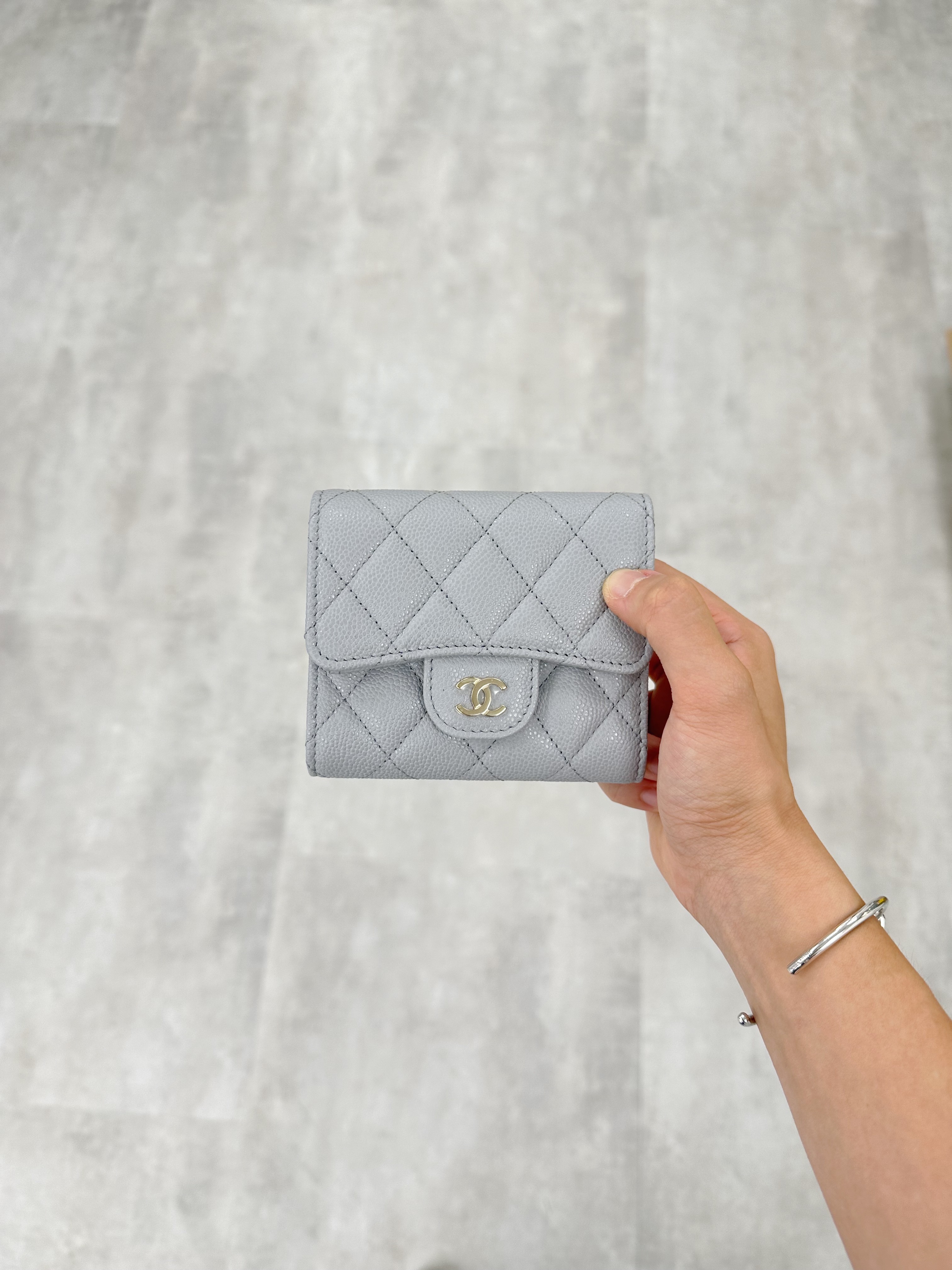 Chanel Small Trifold Wallet (AP0229)