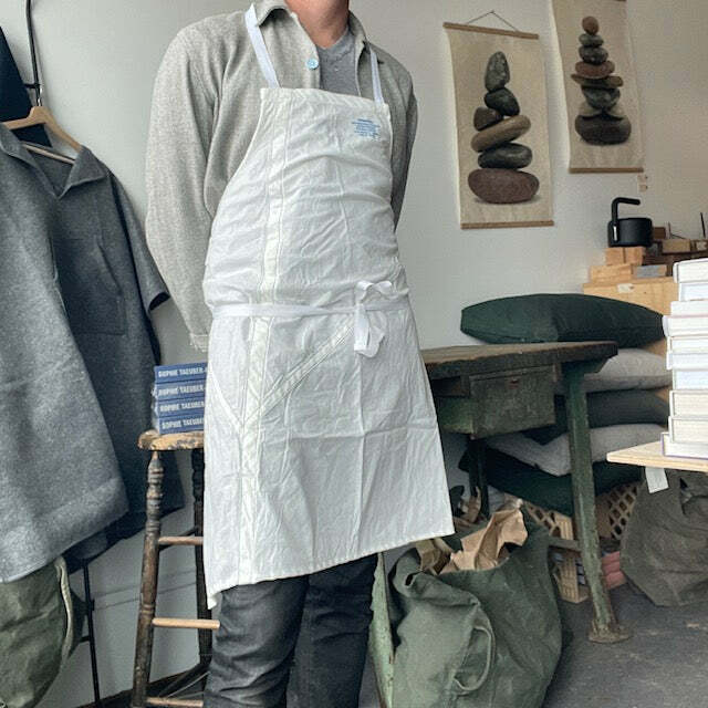 PUEBCO EXPIRED PARACHUTE MATERIAL STANDARD APRON
