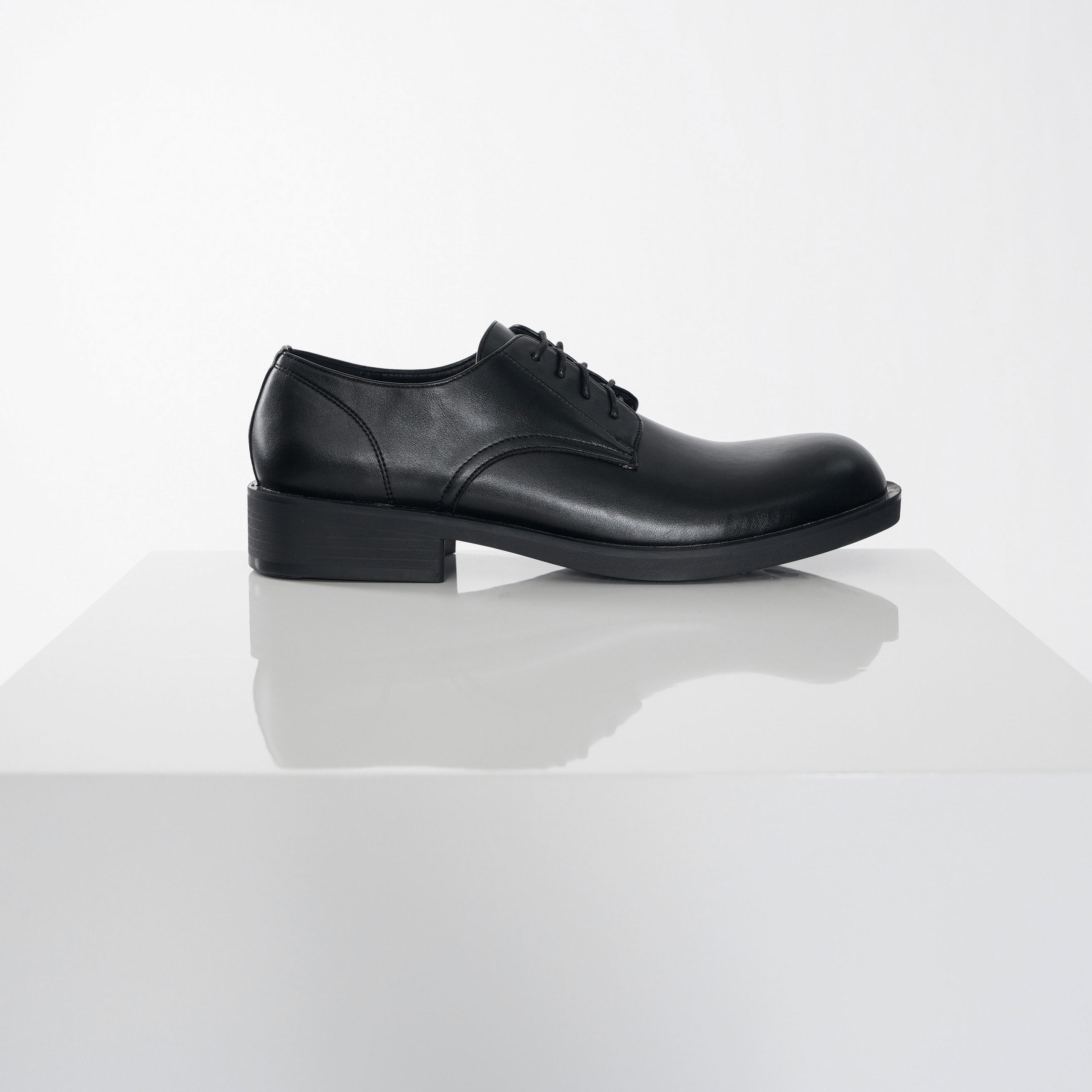 Plain Toe Derby Shoes
