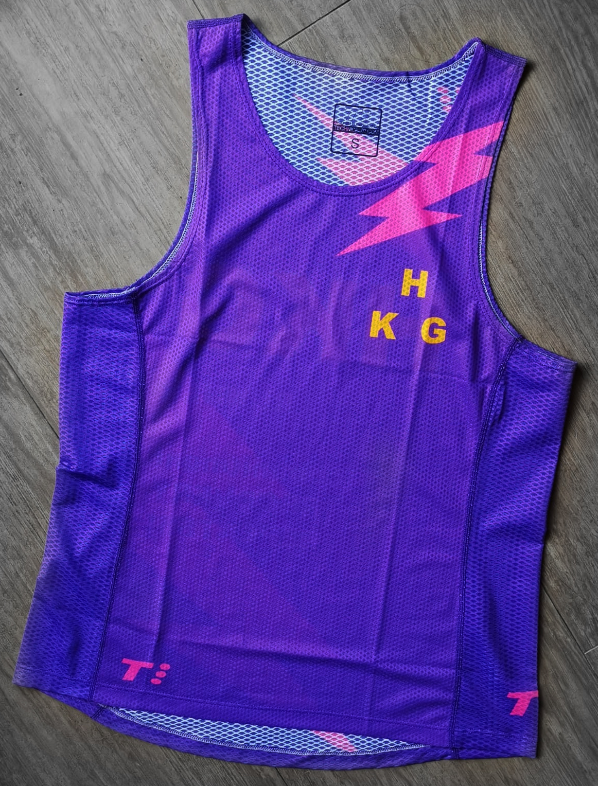 Technical03 HKG Small Singlet