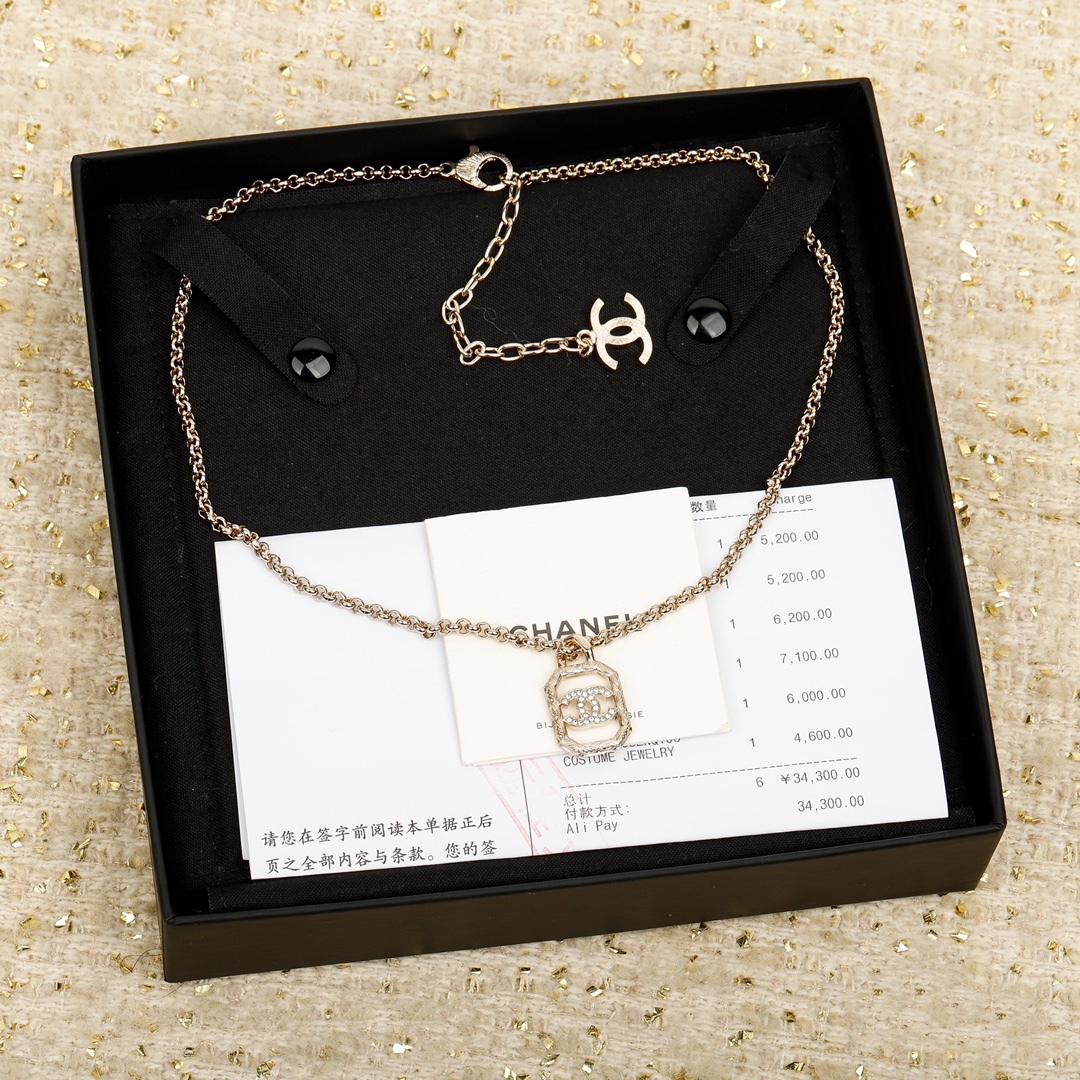 CH紐紋雙c長項鍊