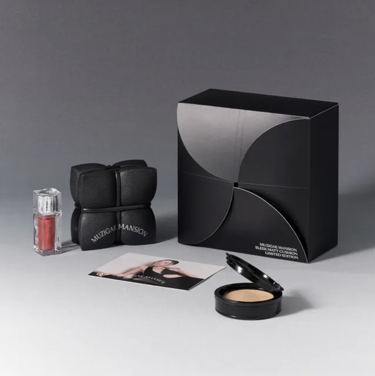 [GIFT WRAP SET] MUZIGAE MANSION Sleek Matt Cushion (wit