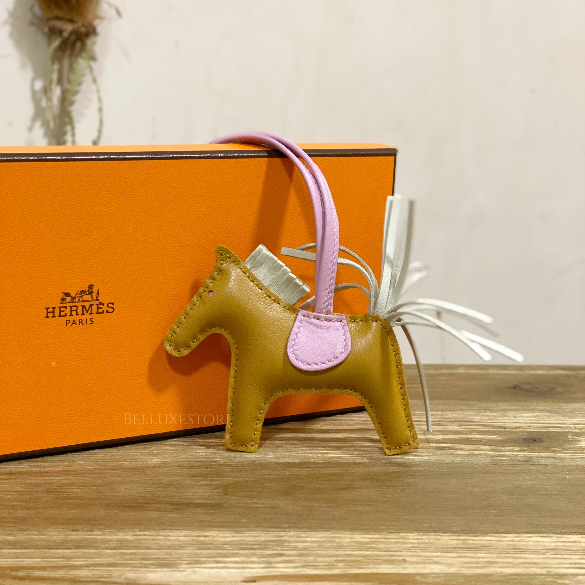 [Brand new] Hermes rodeo pm stamp U sesame/gold/pink