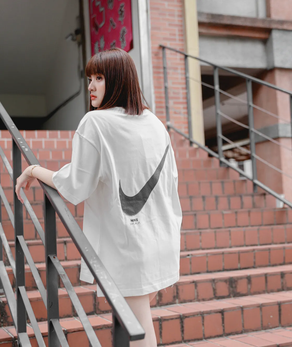 NIKE W NSW Citi Utility Tee - White OR Black