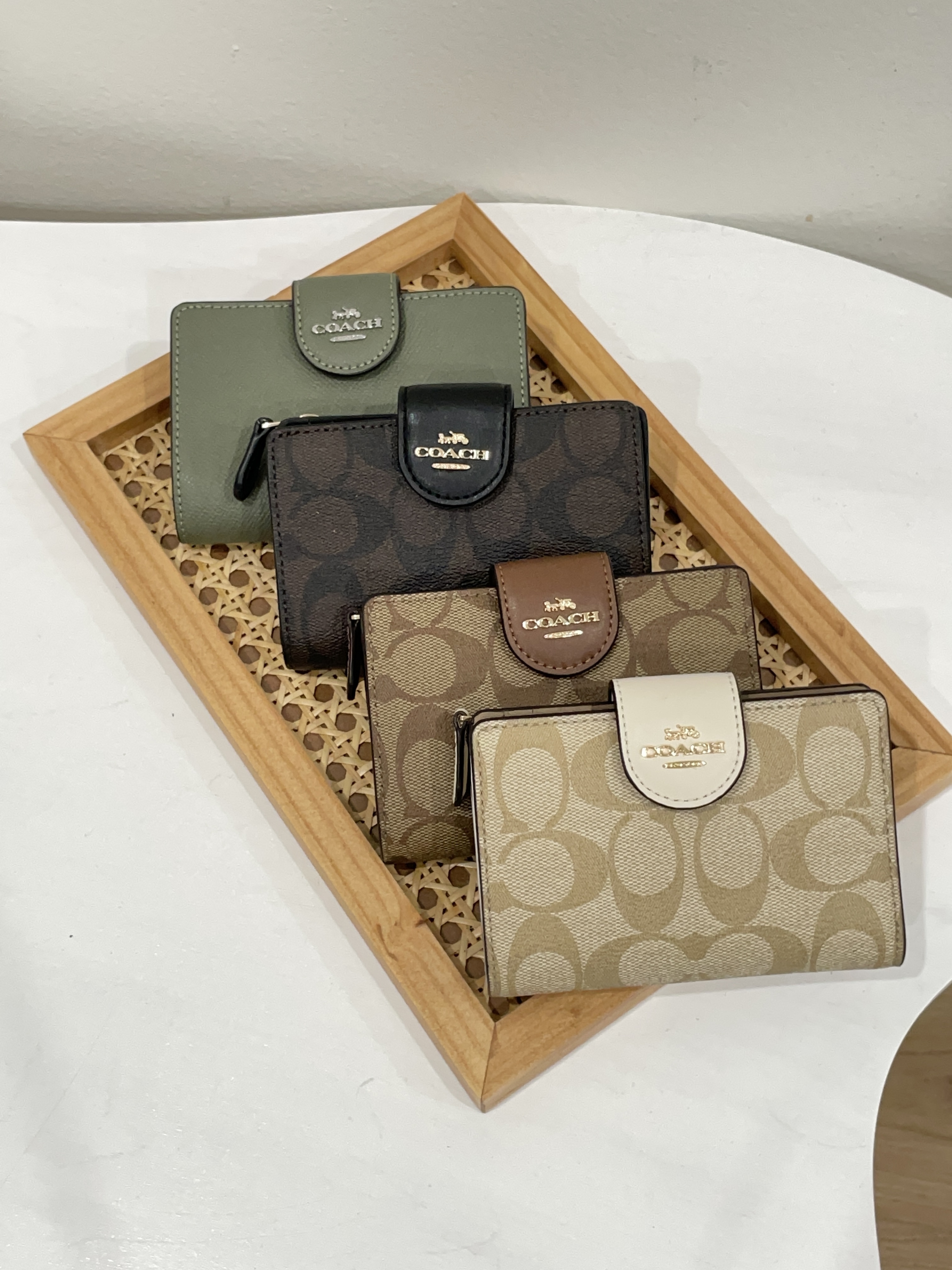 Coach medium corner wallet