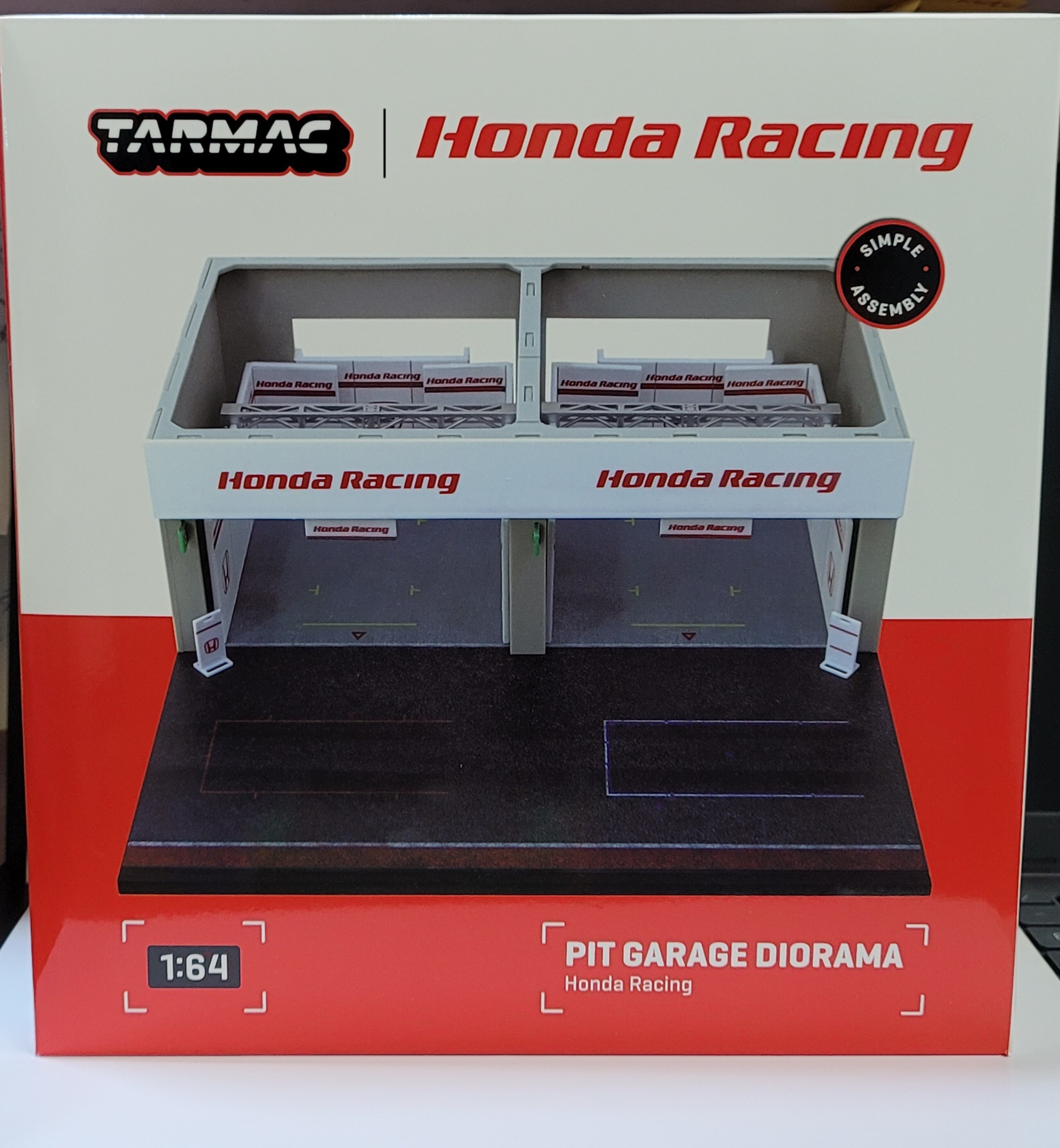 Tarmac 1/64 Pit Garage Diorama Honda Racing