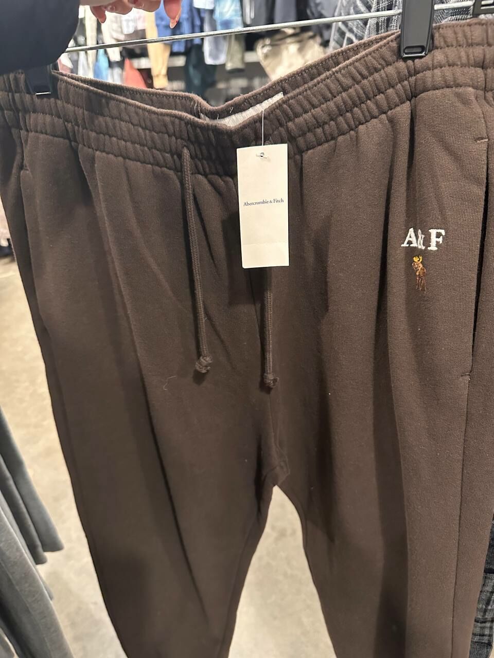 [U] A&F CLASSIC SIDE LOGO JOGGER,DARK BROWN, 176-134-0074-046 (UAF48)