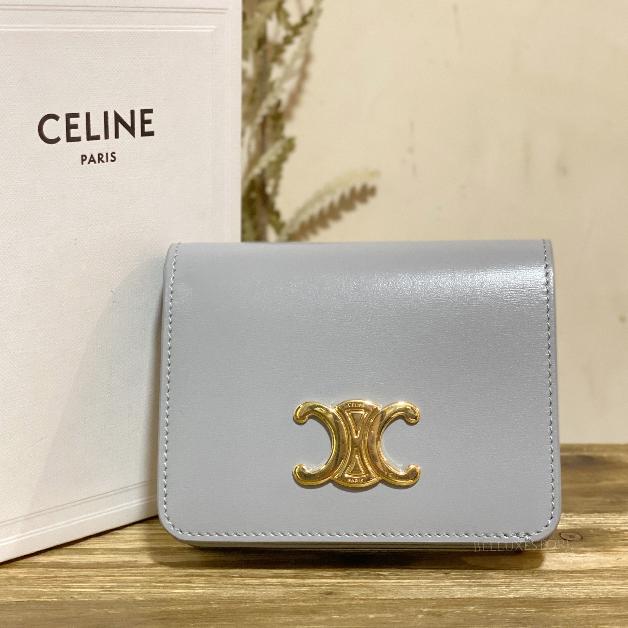 [Pre-owned]Celine triomphe compact wallet calfskin p...