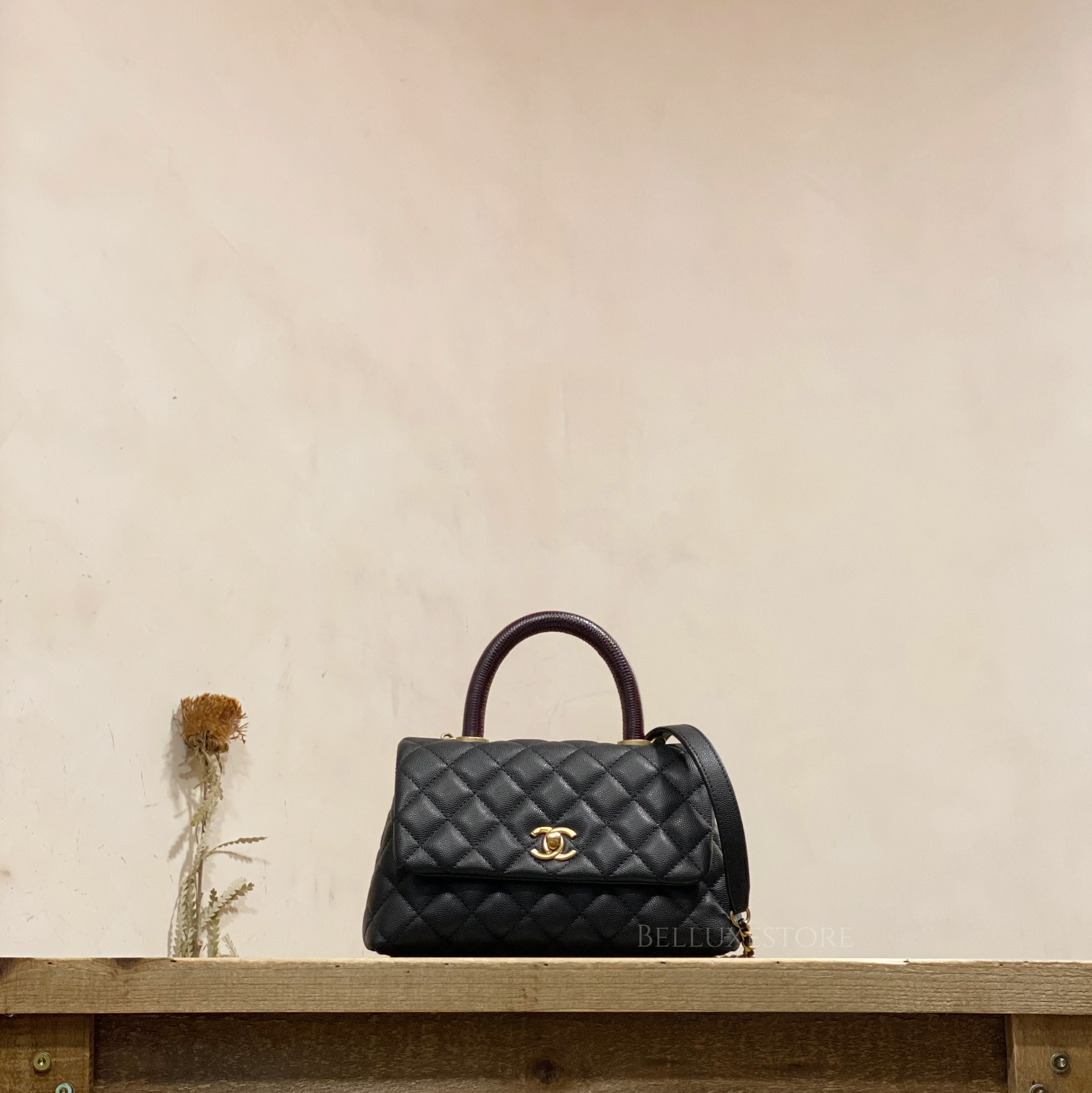 [Pre-owned] Chanel coco handle small caviar black/gold