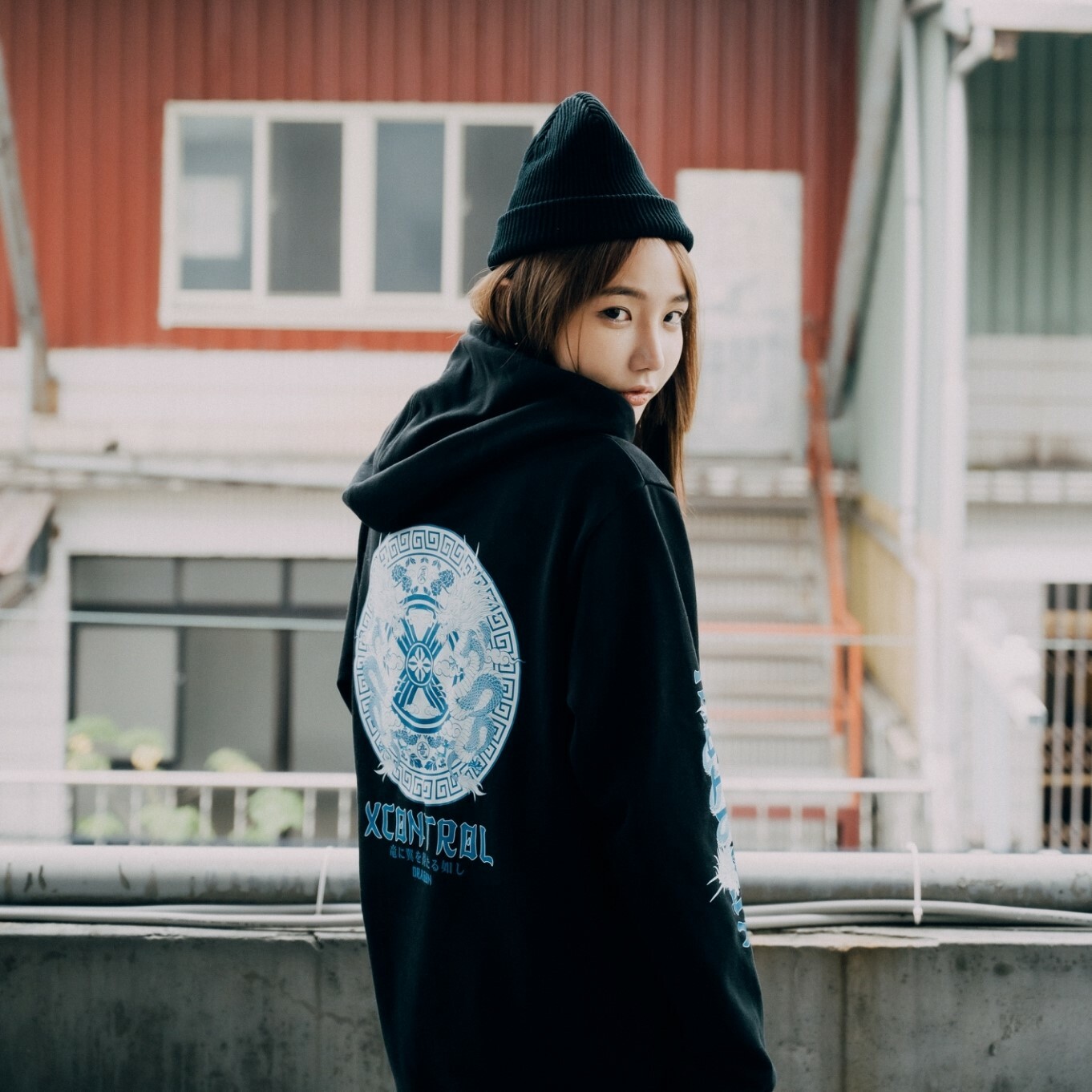 XCTRL 青花瓷龍帽T-黑