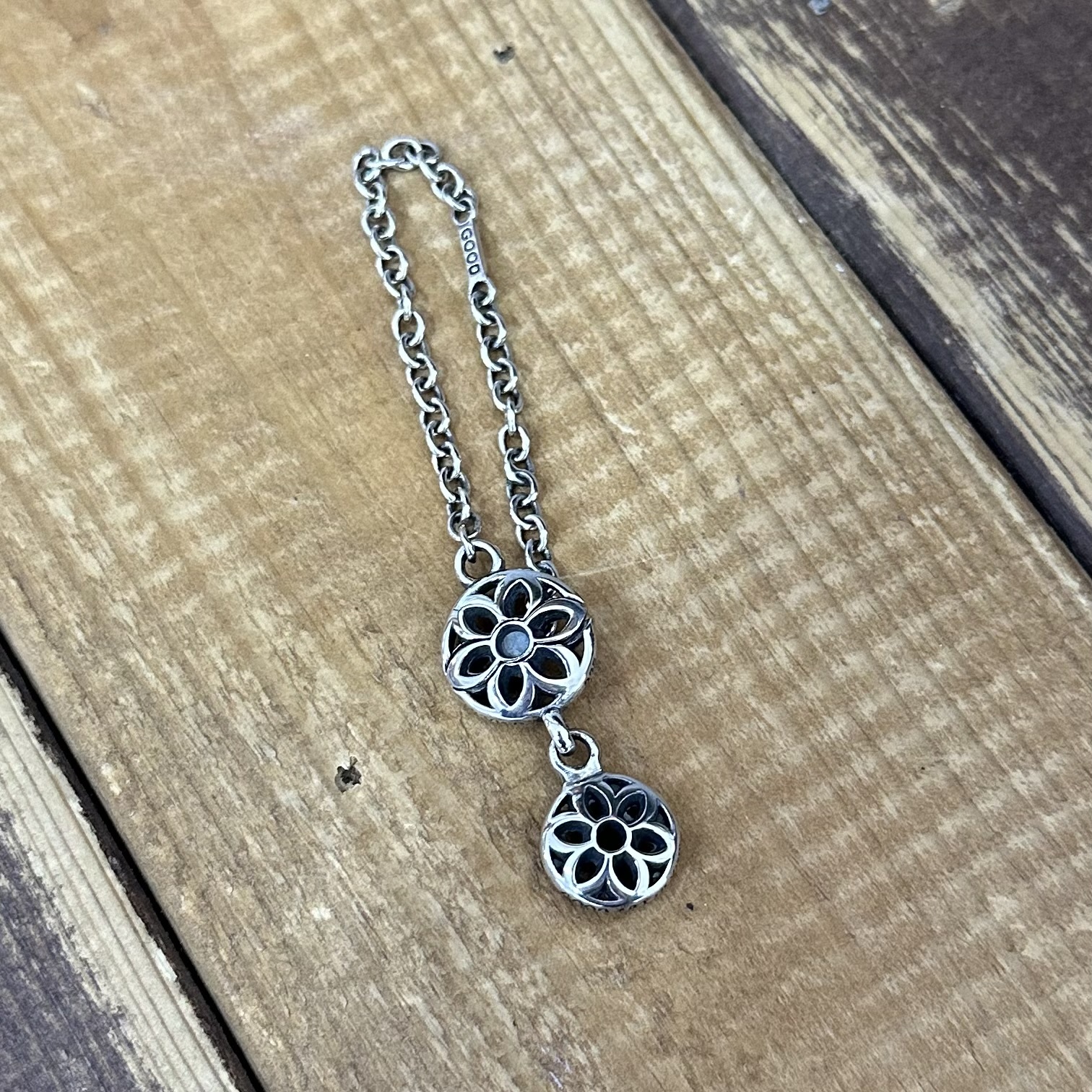 Rosette Special Keychain