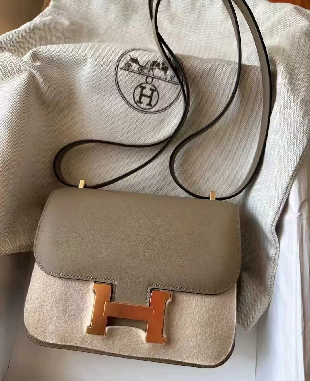 Constance mini 8Q beige marfa cc swift B