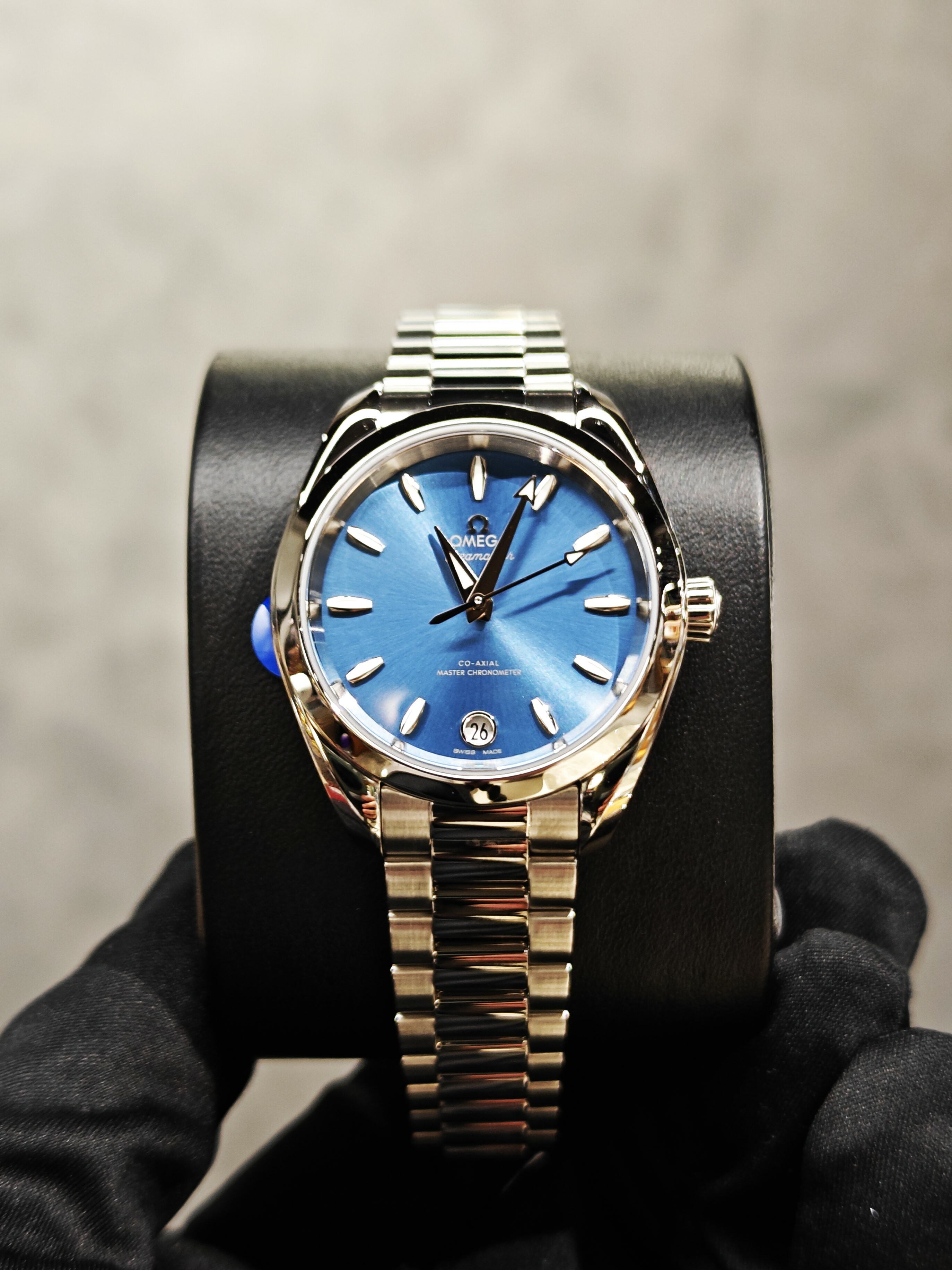 220.10.34.20.03.002 | OMEGA BLUE DIAL AQUA TERRA SHADES