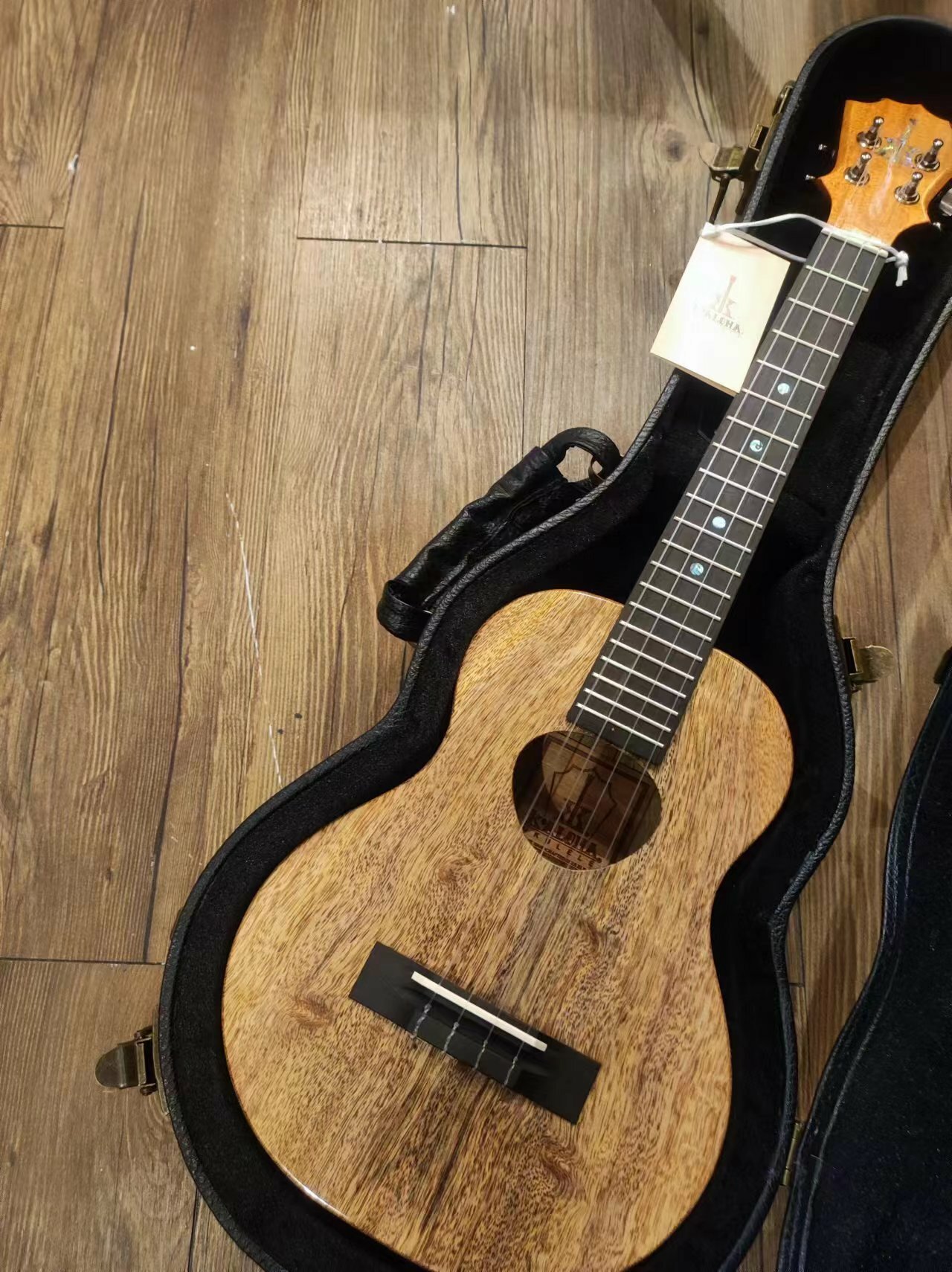 MADE IN HAWAII ( 夏威夷製~ Koaloha UKULELE KTM-00 MG TENOR