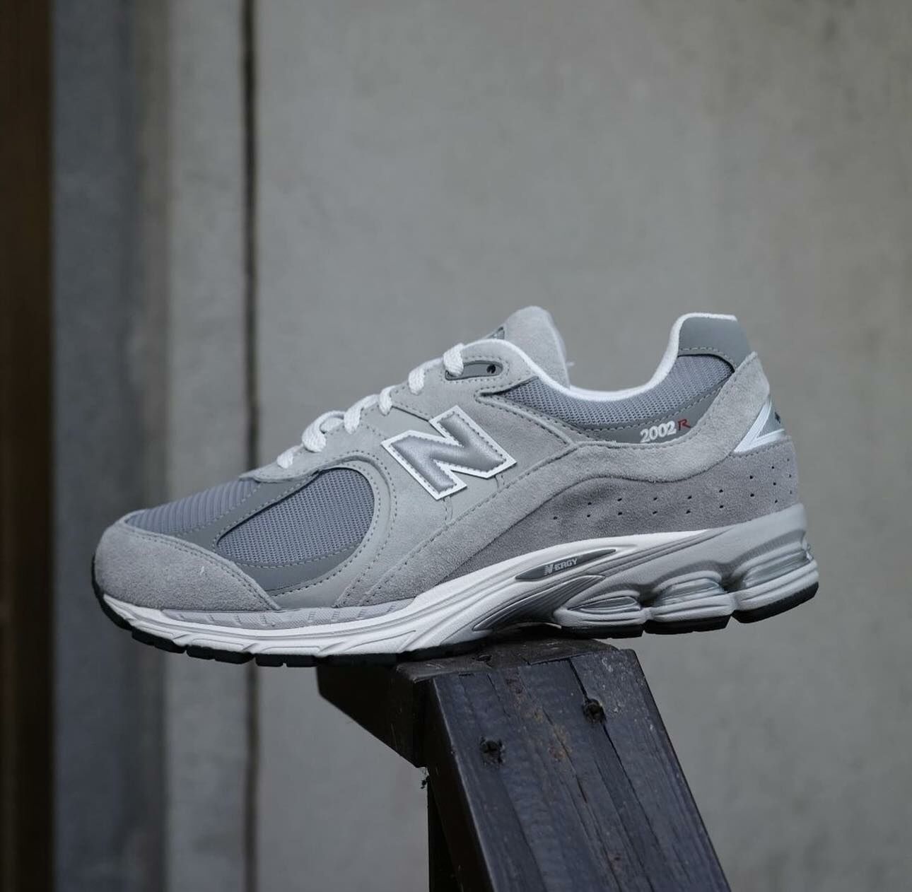 NB 2002R Gore Tex 元祖灰(M2002RXJ)、海軍藍(M2002RXK)